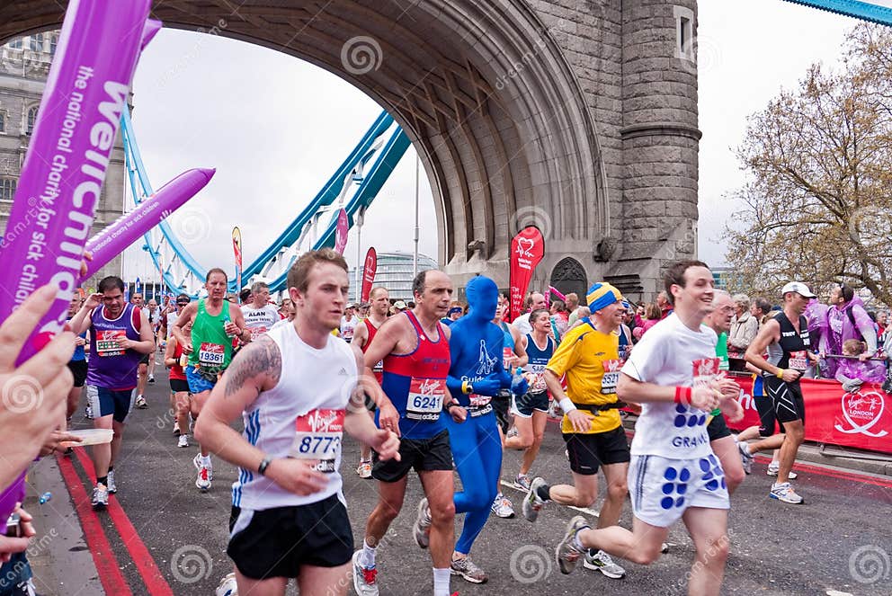 London marathon editorial image. Image of competition - 14012125
