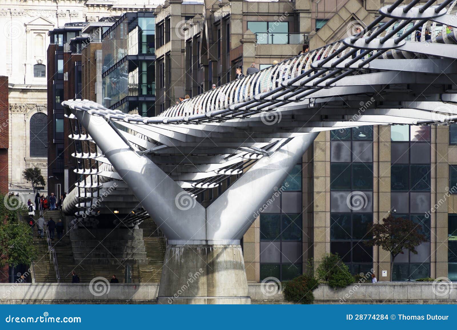 London Millennium Footbridge Editorial Stock Image - Image of ...