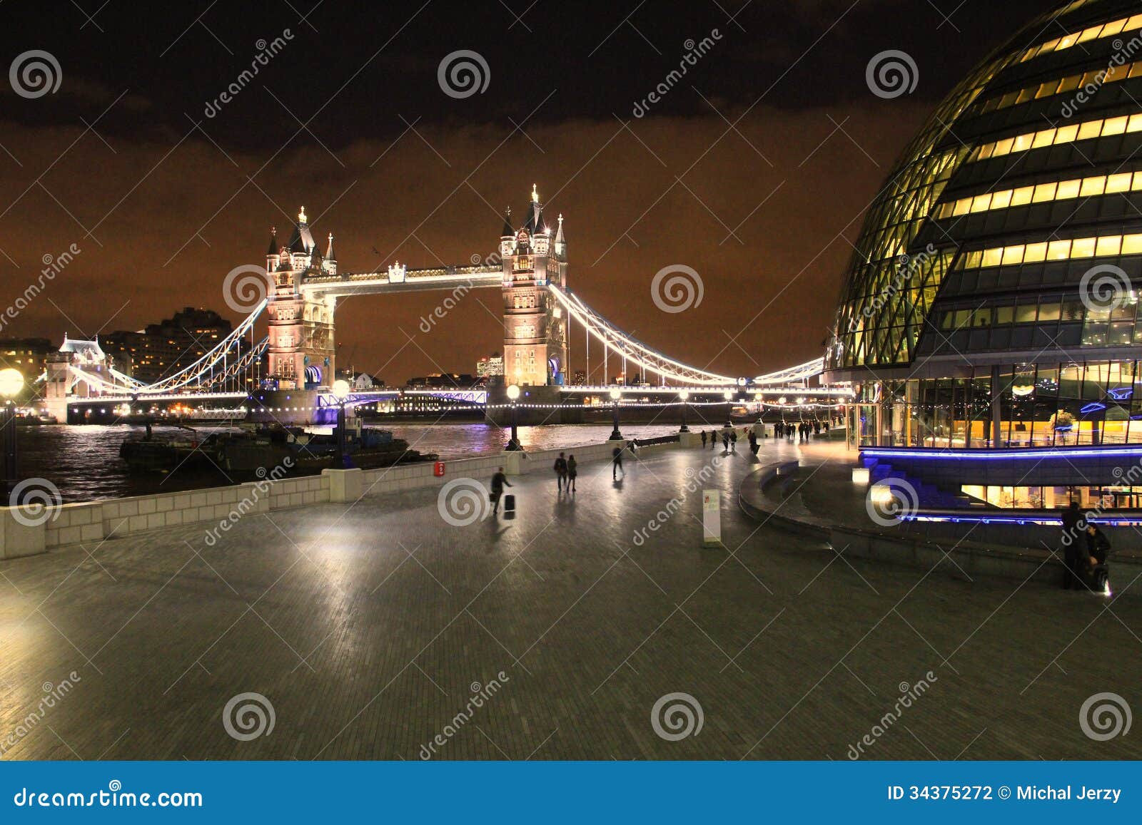 London by night editorial photography. Image of square - 34375272
