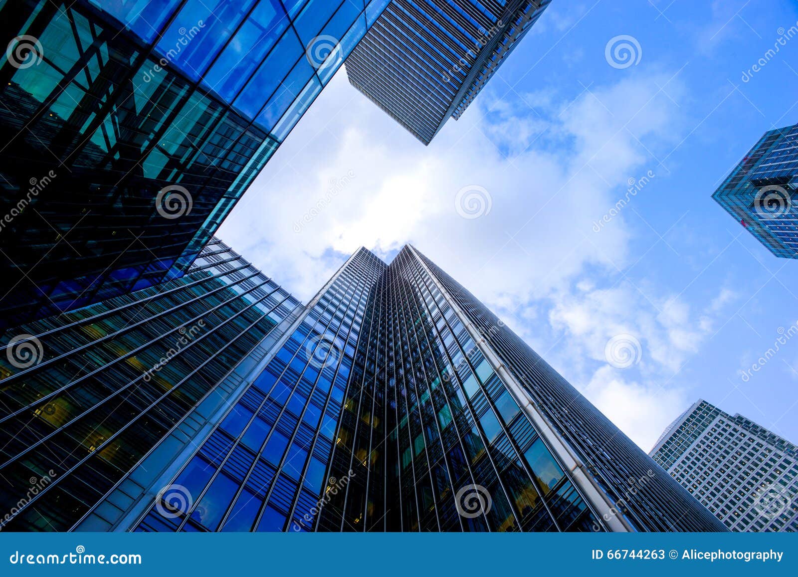 London Office Skyscrapper Building Stock Image - Image of dusk, office ...