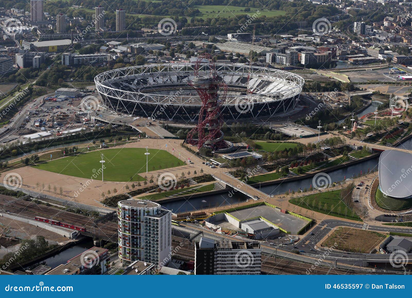 London olympic stadium editorial photography. Image of skyline - 46535597