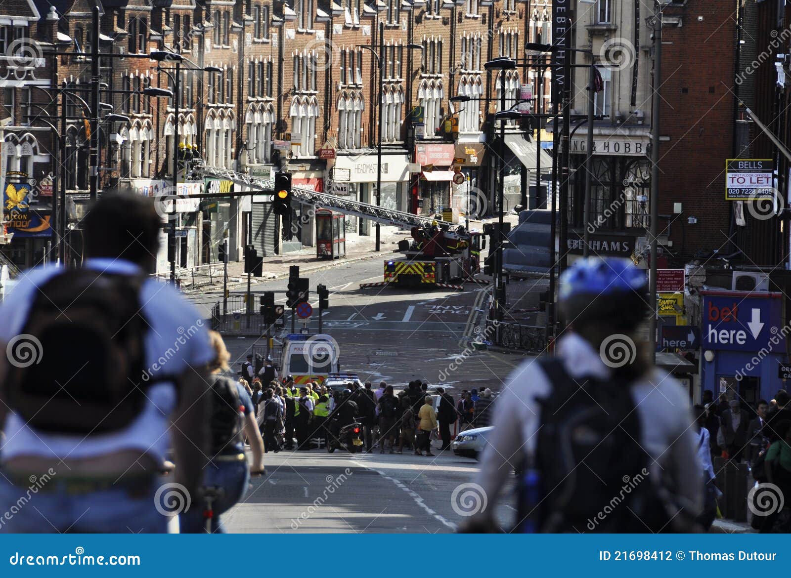 London Riots Aftermath, Clapham Junction Editorial Photography - Image ...