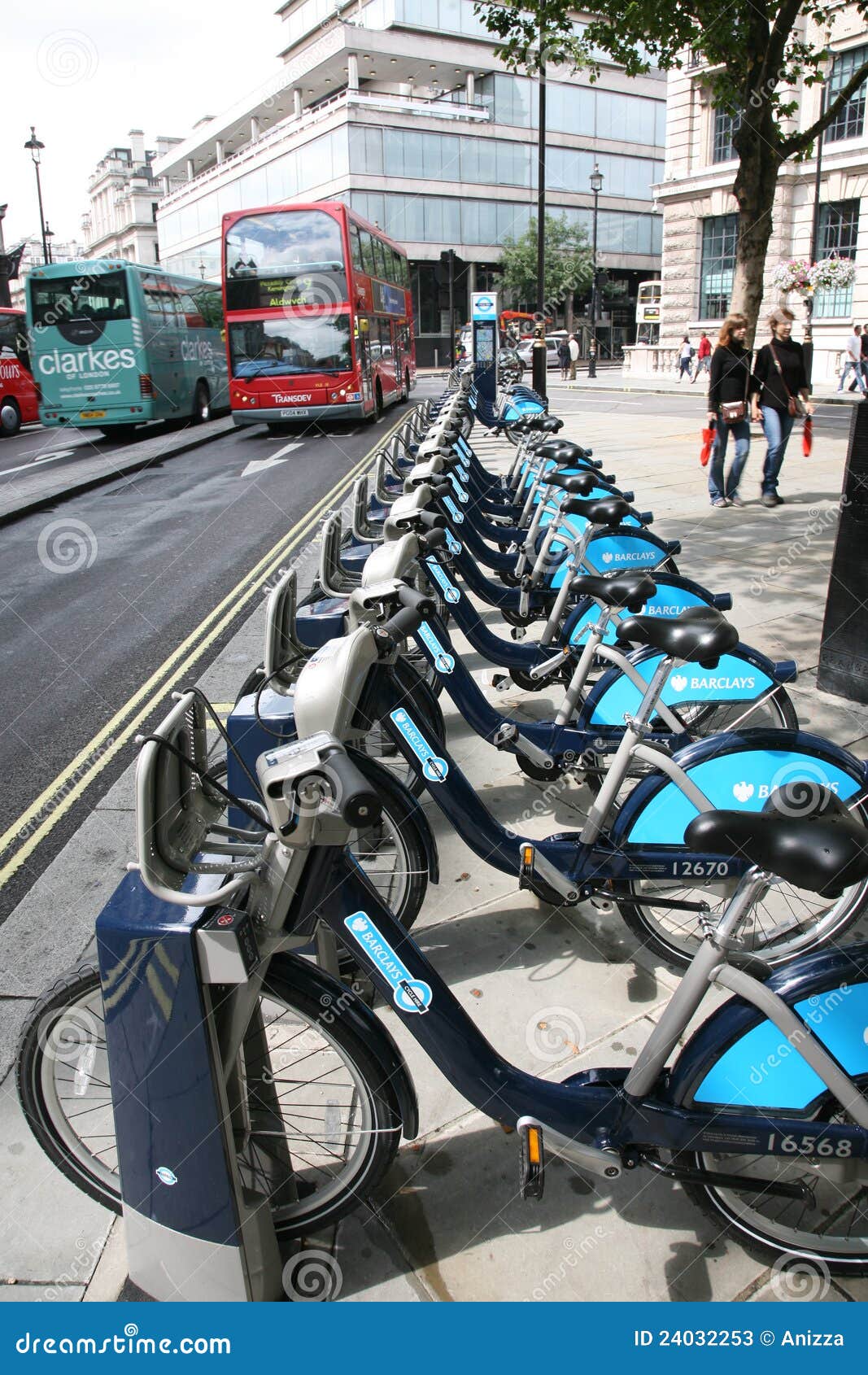 London S Bicycle Sharing Scheme Editorial Stock Photo - Image of ...