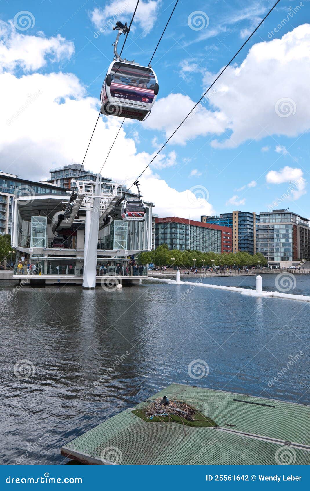 London S New Cable Car Opens. Editorial Photography - Image of royal ...