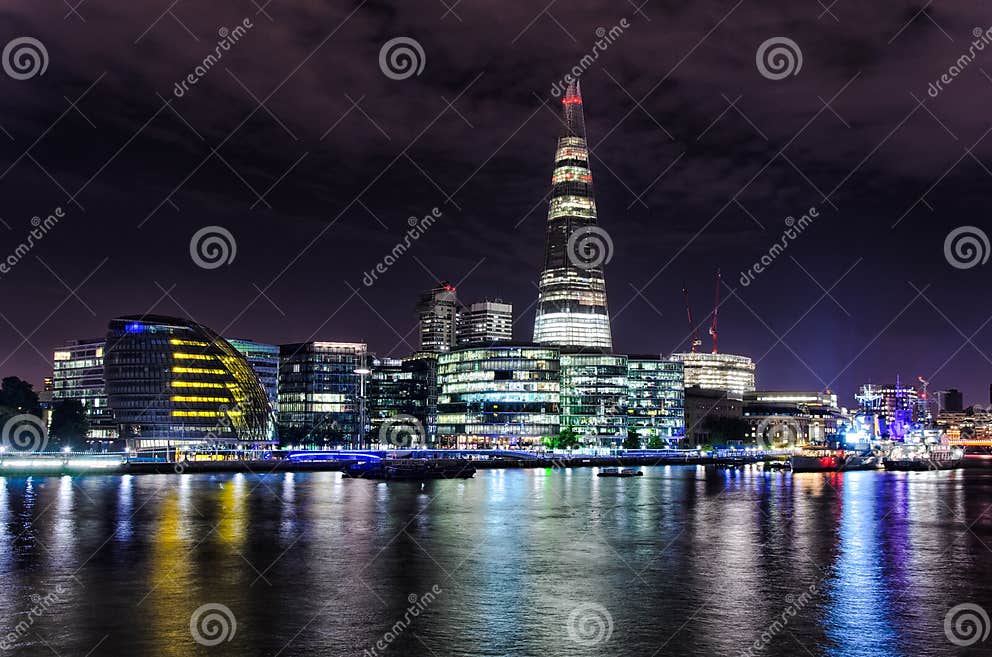 London skyline by night editorial photography. Image of city - 26486512