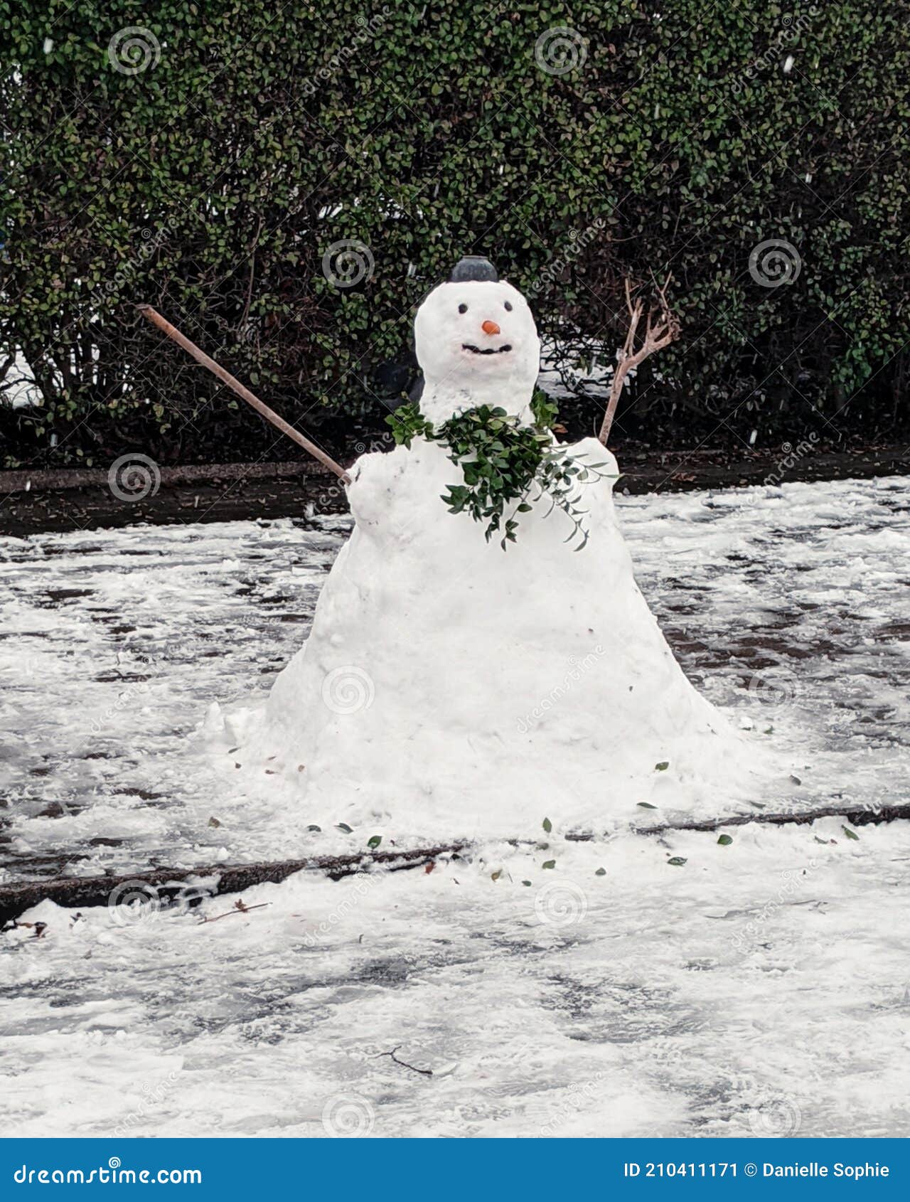 London Snow People stock image. Image of sculpture, white - 210411171
