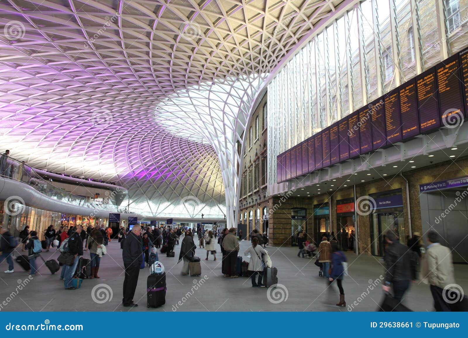 London station editorial photo. Image of hurry, capital - 29638661