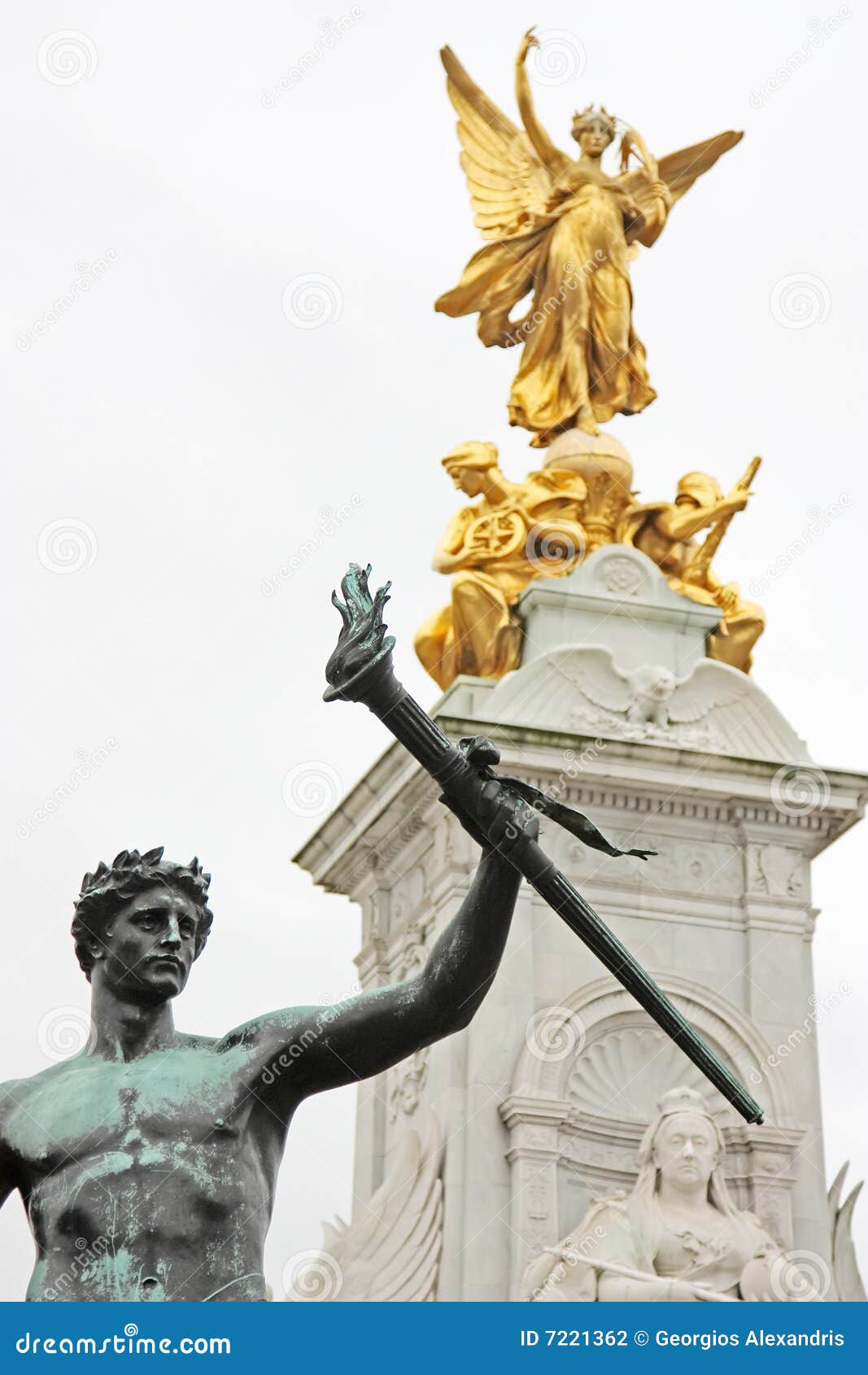 London Statues stock photo. Image of travel, golden, statues - 7221362