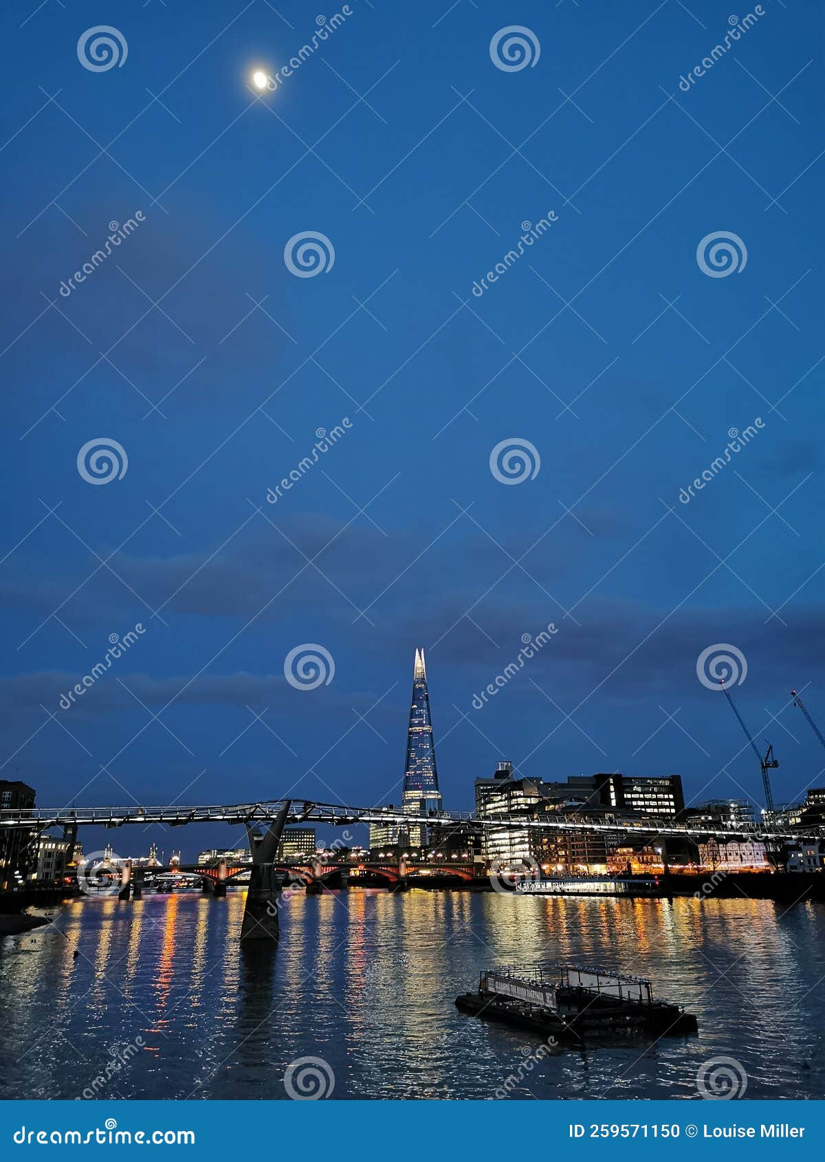 London Thames River Lights Moon Stock Photo - Image of dusk, tower ...