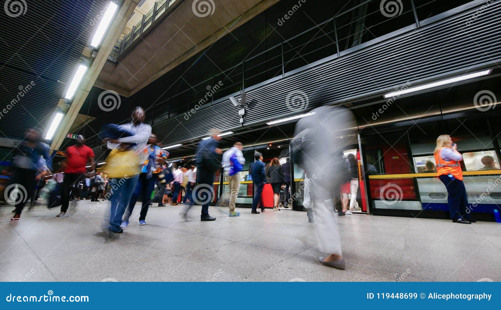 London Train Tube Station in Rush Hour Editorial Stock Image - Image of ...