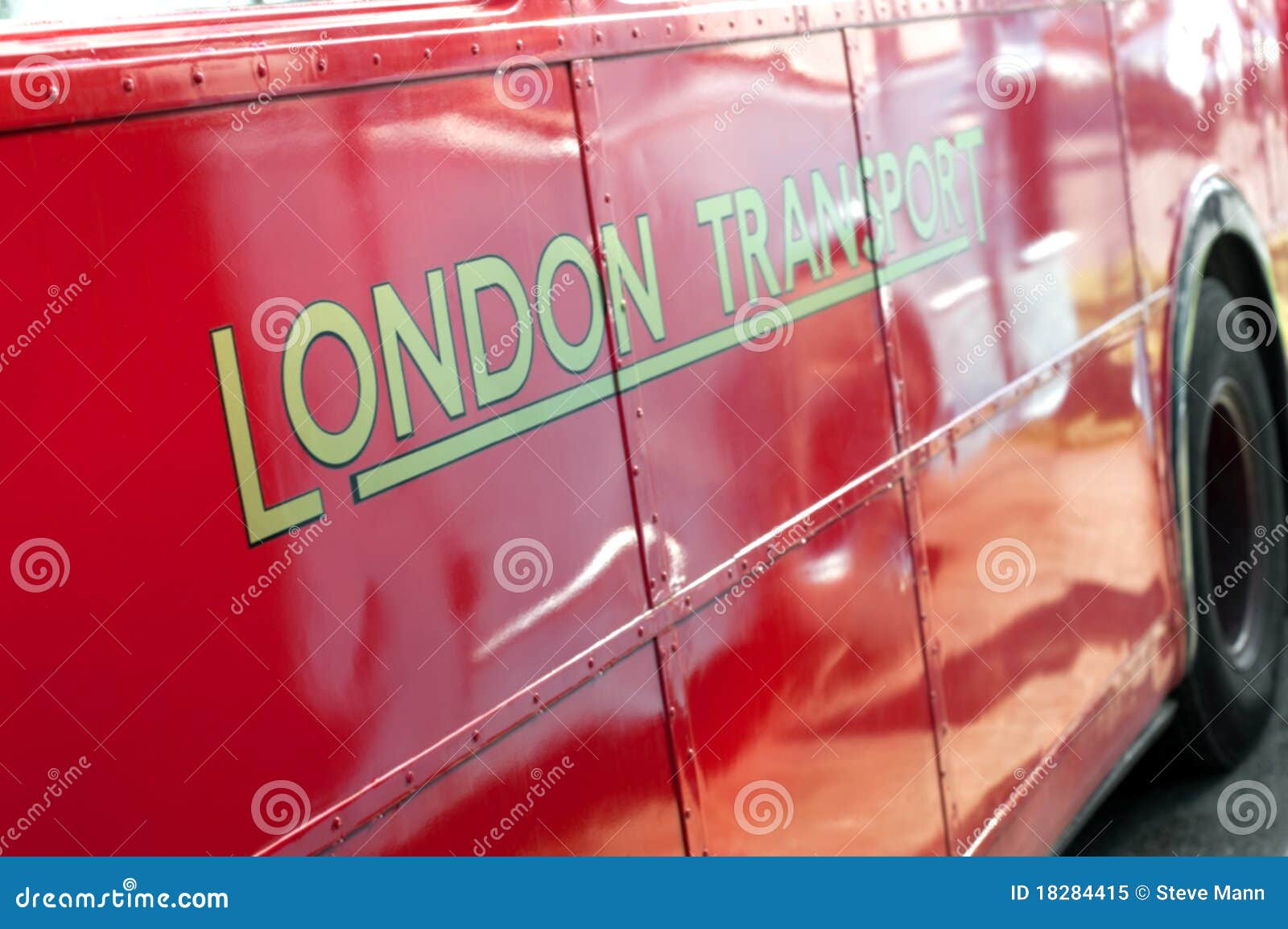 London Transport editorial image. Image of tourist, coach - 18284415