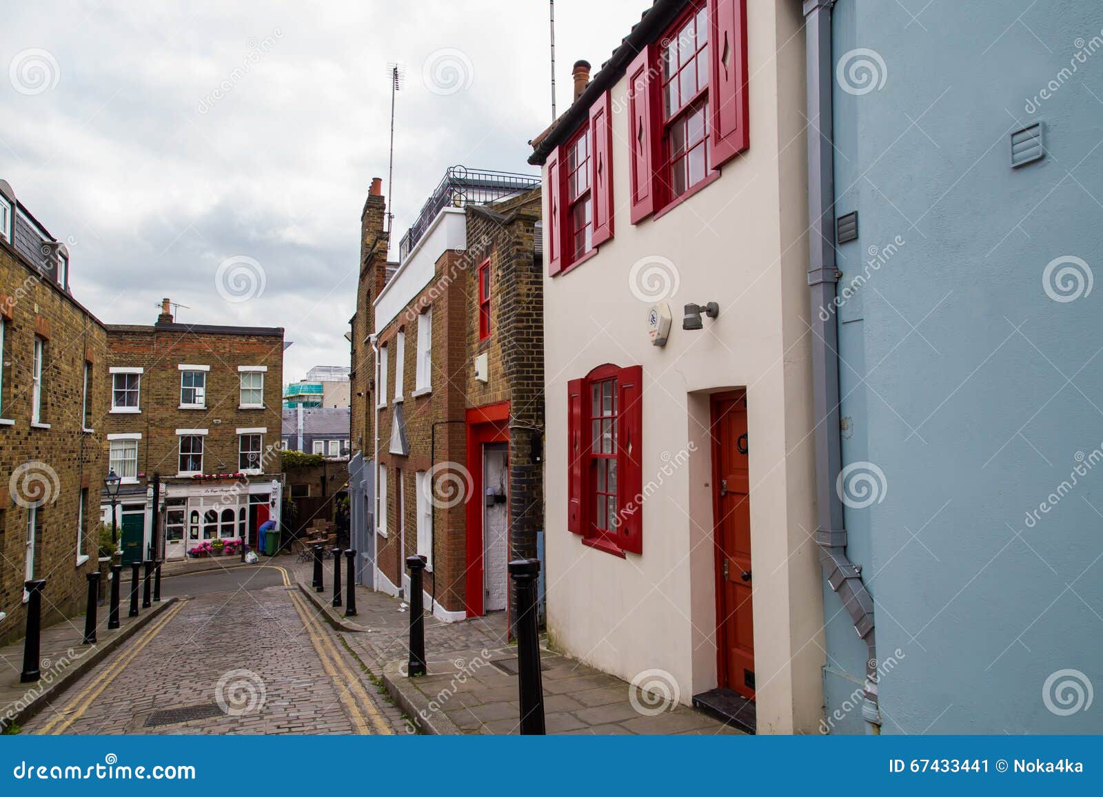 London typical street editorial photo. Image of entrance - 67433441