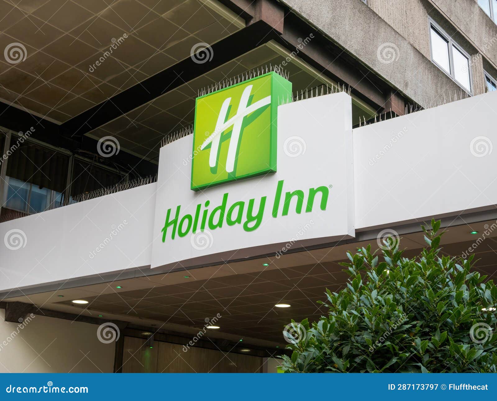 Holiday Inn Green Logo Sign. London, UK. Editorial Photography - Image ... Holiday Inn Green Logo Sign. London, UK. Editorial Photography - Image ...