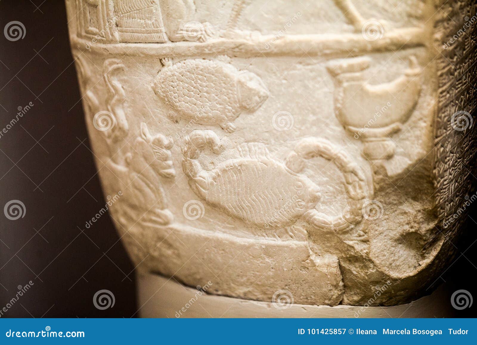 29. 07. 2015, LONDON, UK, BRITISH MUSEUM - Babylonian Boundary Stones ... 29. 07. 2015, LONDON, UK, BRITISH MUSEUM - Babylonian Boundary Stones ...