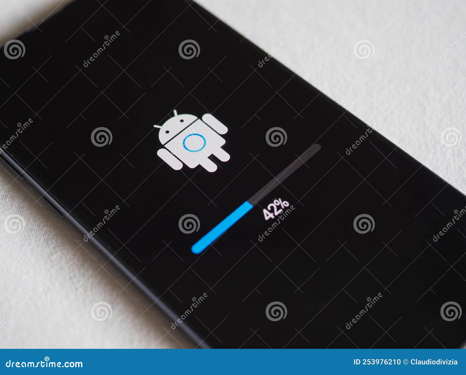 Android Phone Software Update Editorial Image - Image of update ...