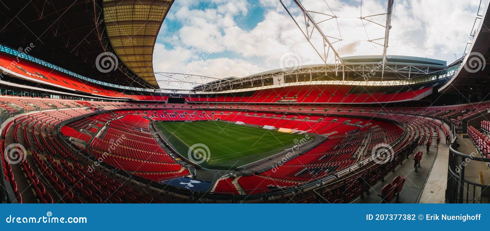 London UK January 9 2019: Panoramic View from the Second Deck of ...