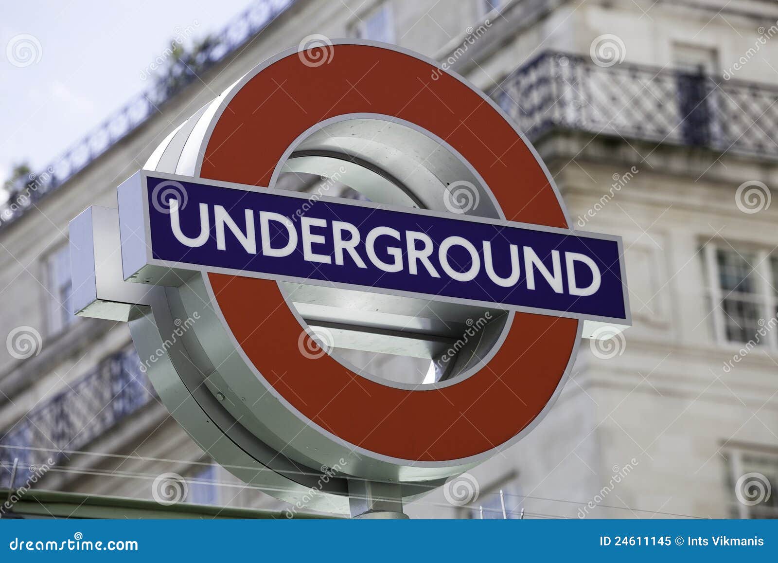 London Underground Roundel Sign Editorial Image - Image of circular ...
