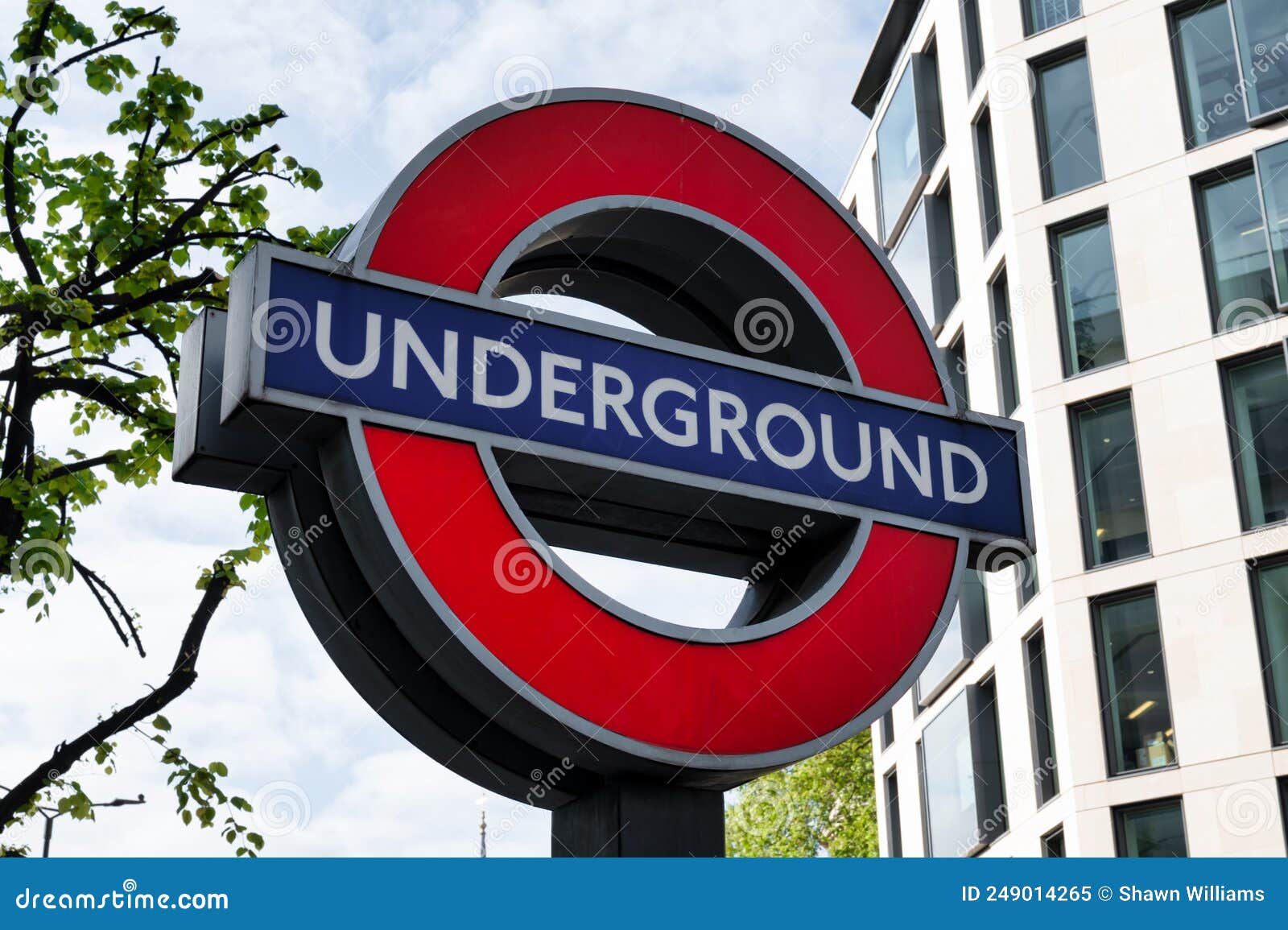 London Underground Sign editorial image. Image of journey - 249014265