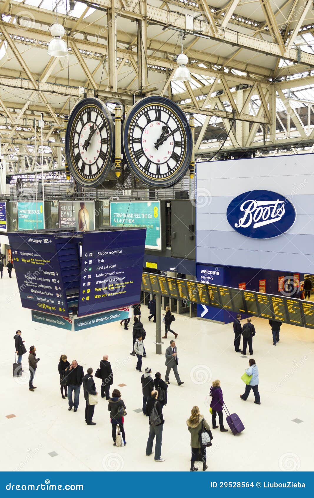 London Waterloo station editorial stock image. Image of public - 29528564