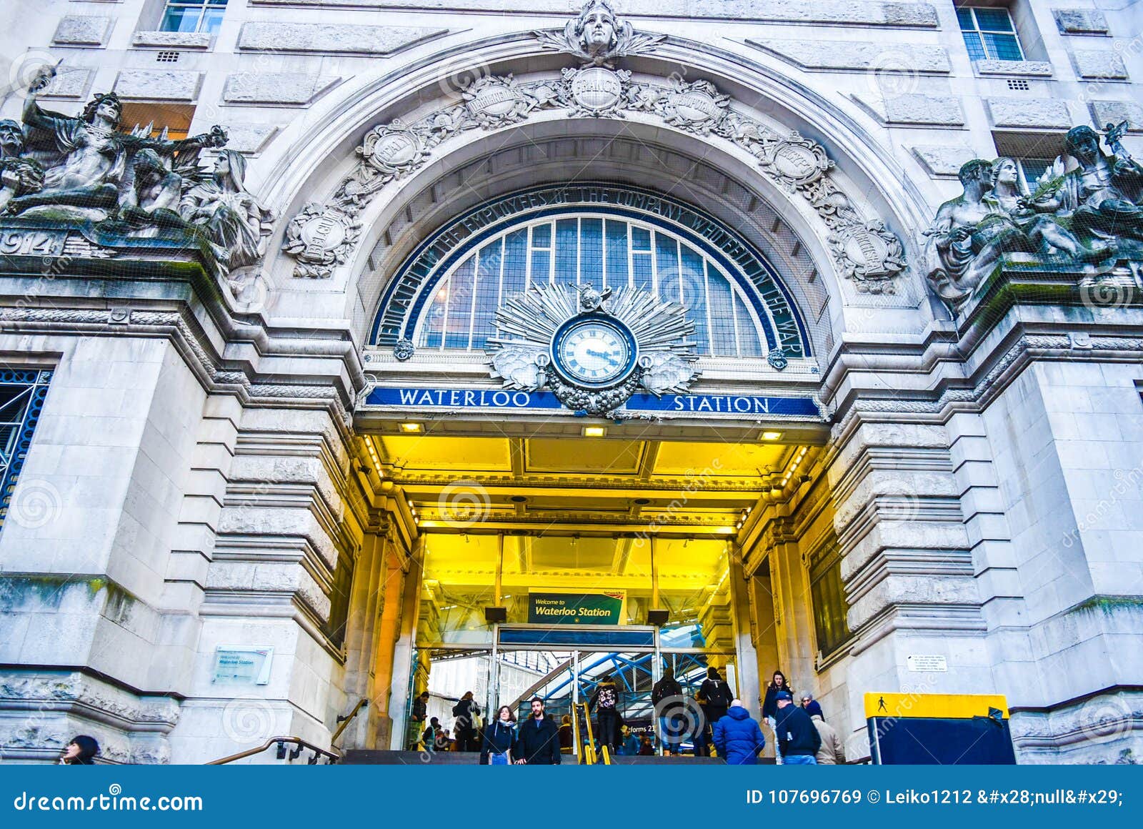 London Waterloo, Shell Center Redevelopment Construction. Editorial ...