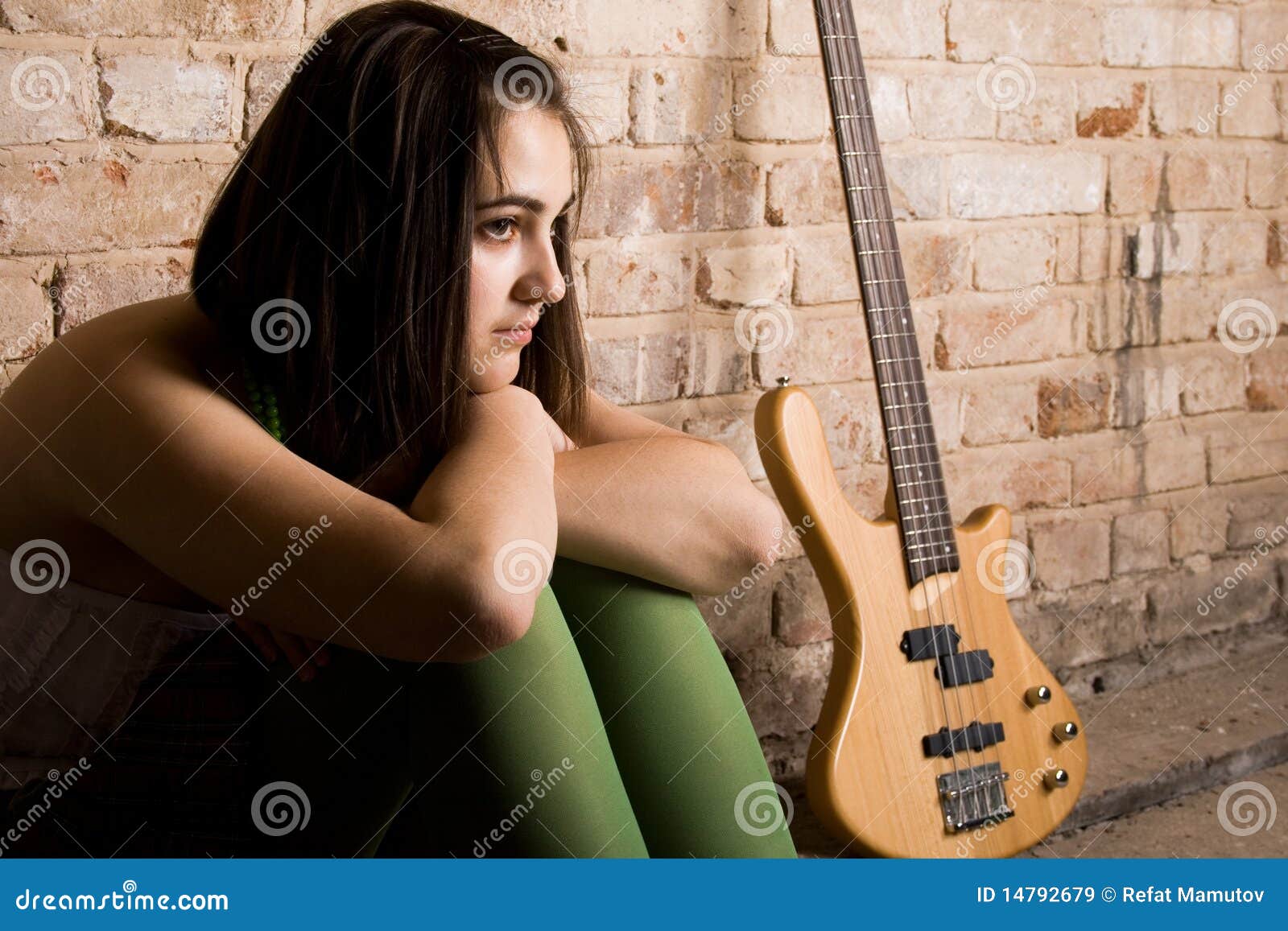 Lone street artist stock image. Image of life, horizontal - 14792679