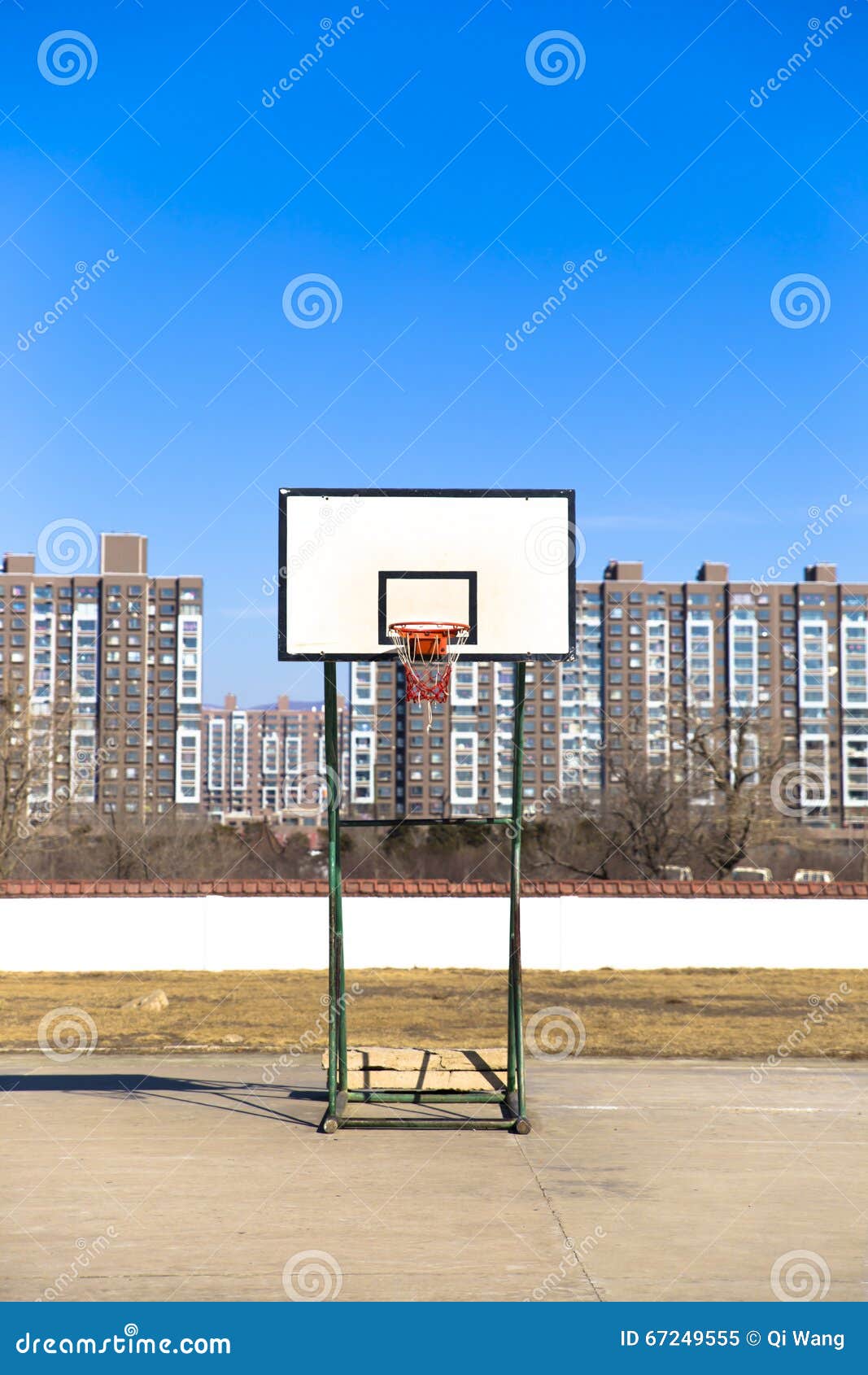 Lonely baseketball hoop stock image. Image of metal, color - 67249555