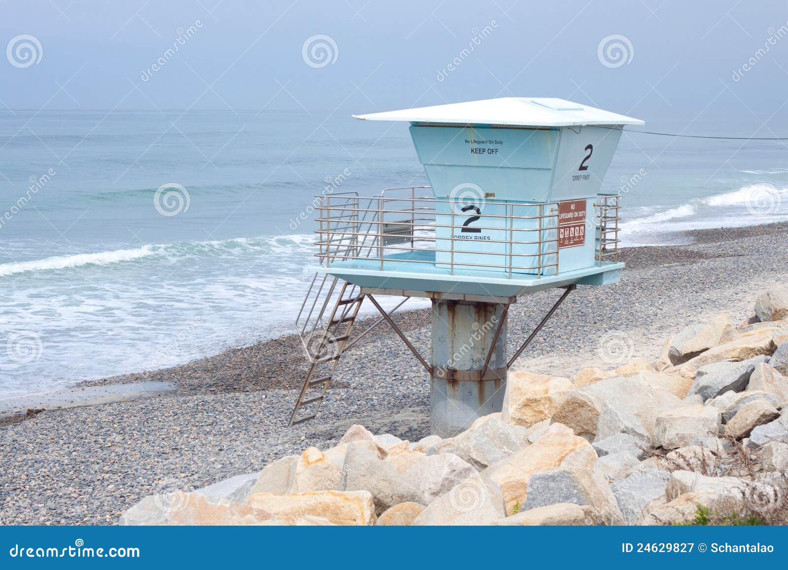 Lonely Lifeguard Tower on Beach Stock Image - Image of miami, horizon ...