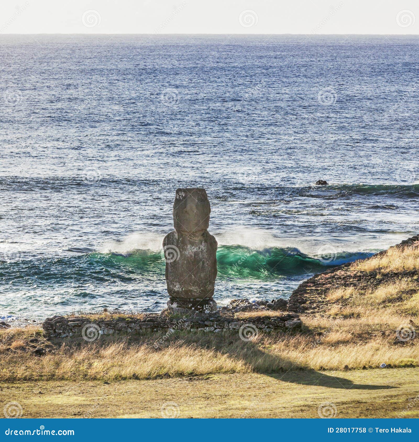 Lonely Moai in the Sea Bank Stock Photo - Image of rano, loneliness ...