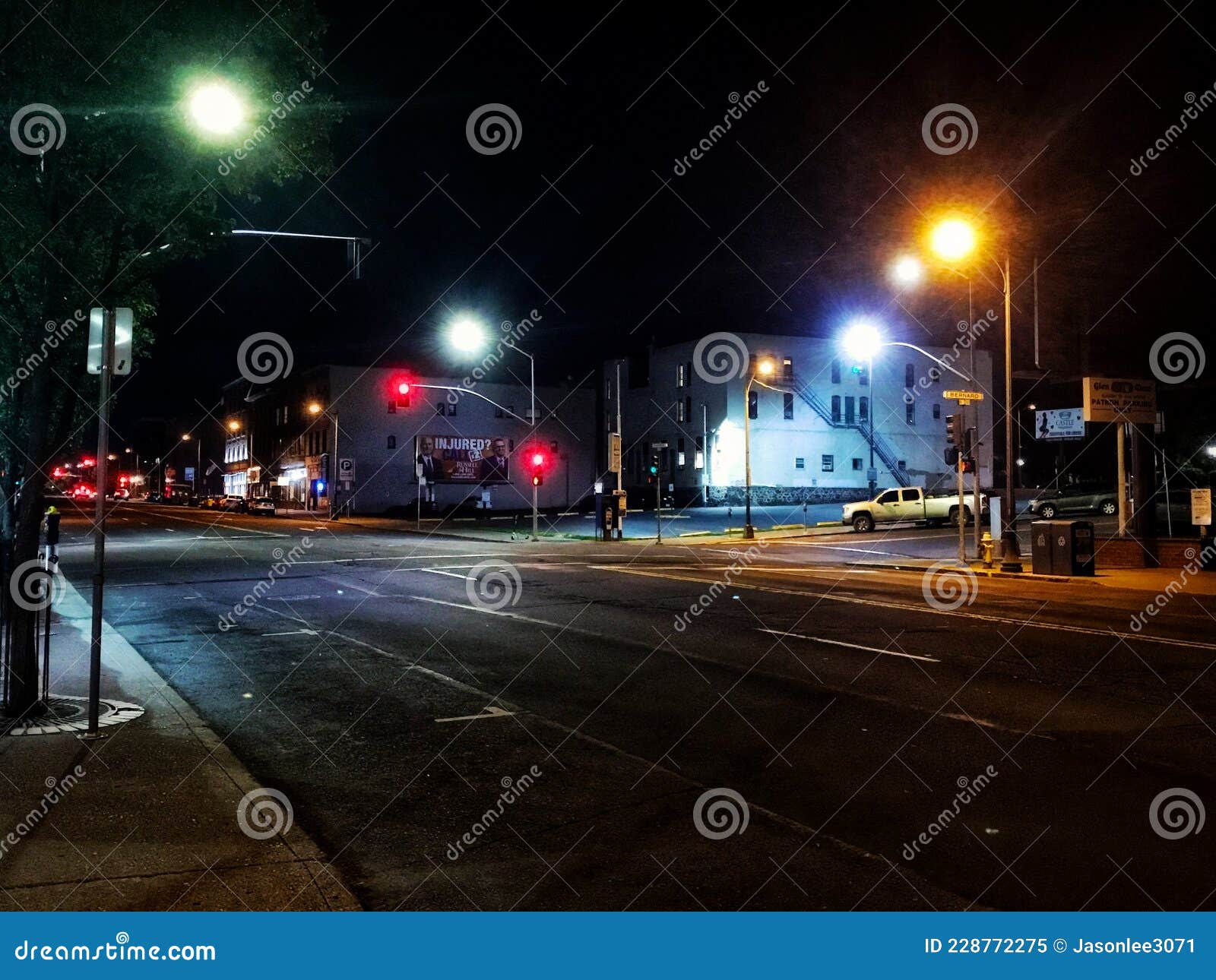 Lonely street at night editorial image. Image of city - 228772275