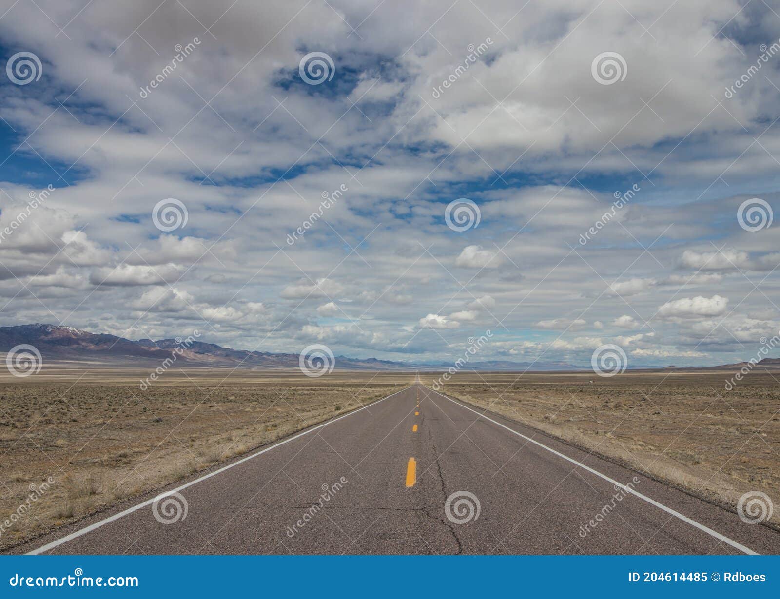 Desolate Road Stock Photo | CartoonDealer.com #83714406