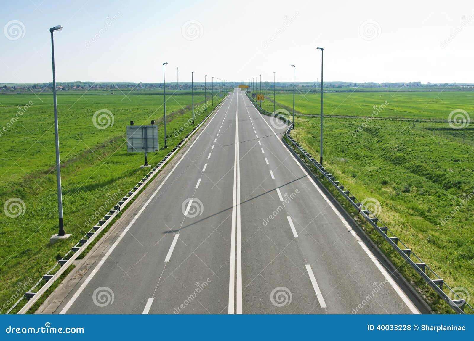 Empty Freeway Stock Photos - Download 14,061 Royalty Free Photos