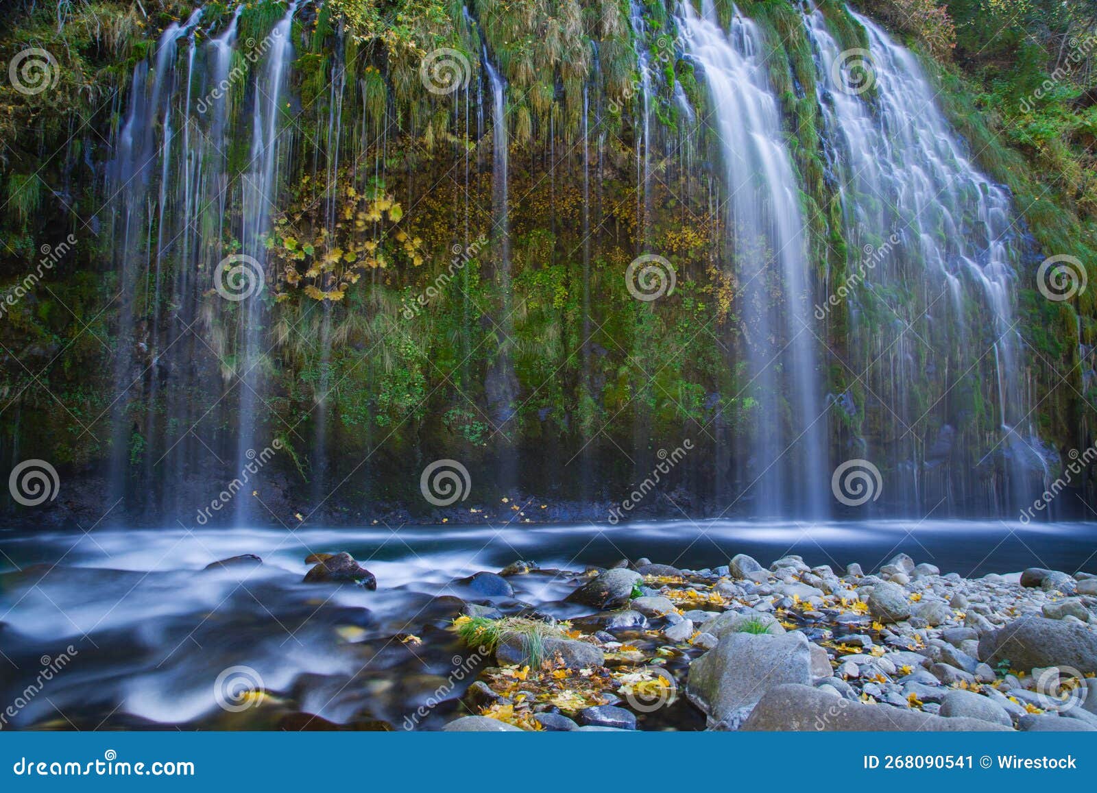 Long Exposure Shot of the Mossbrae Falls in Dunsmuir Stock Image - Image of tranquil, explore ...