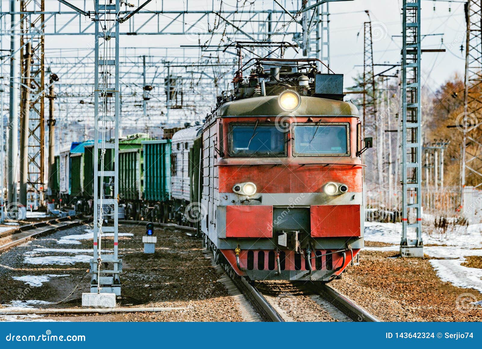 Long freight train editorial stock image. Image of long - 143642324