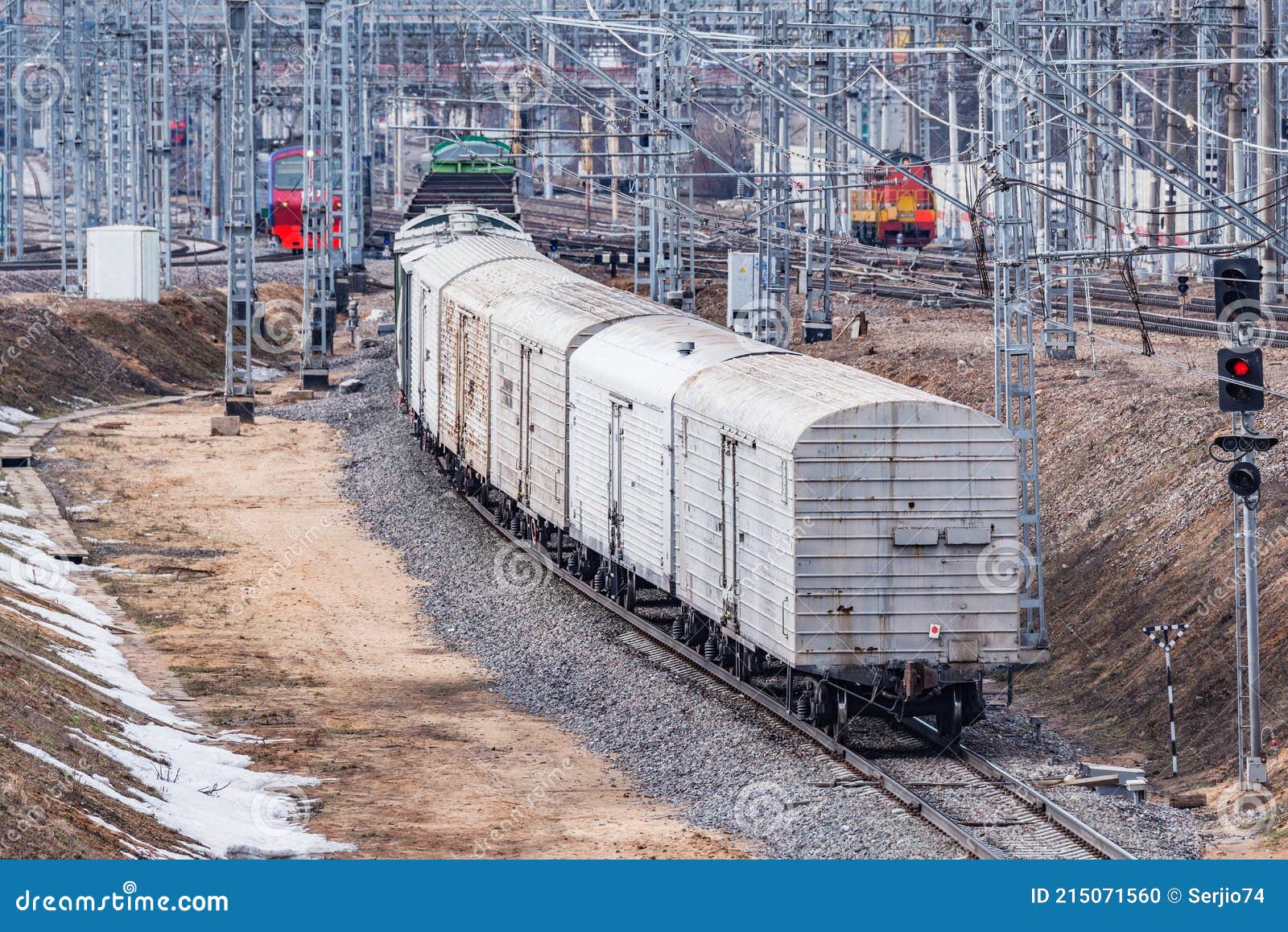 Long Freight Train Approaches. Stock Photo - Image of track, locomotive ...