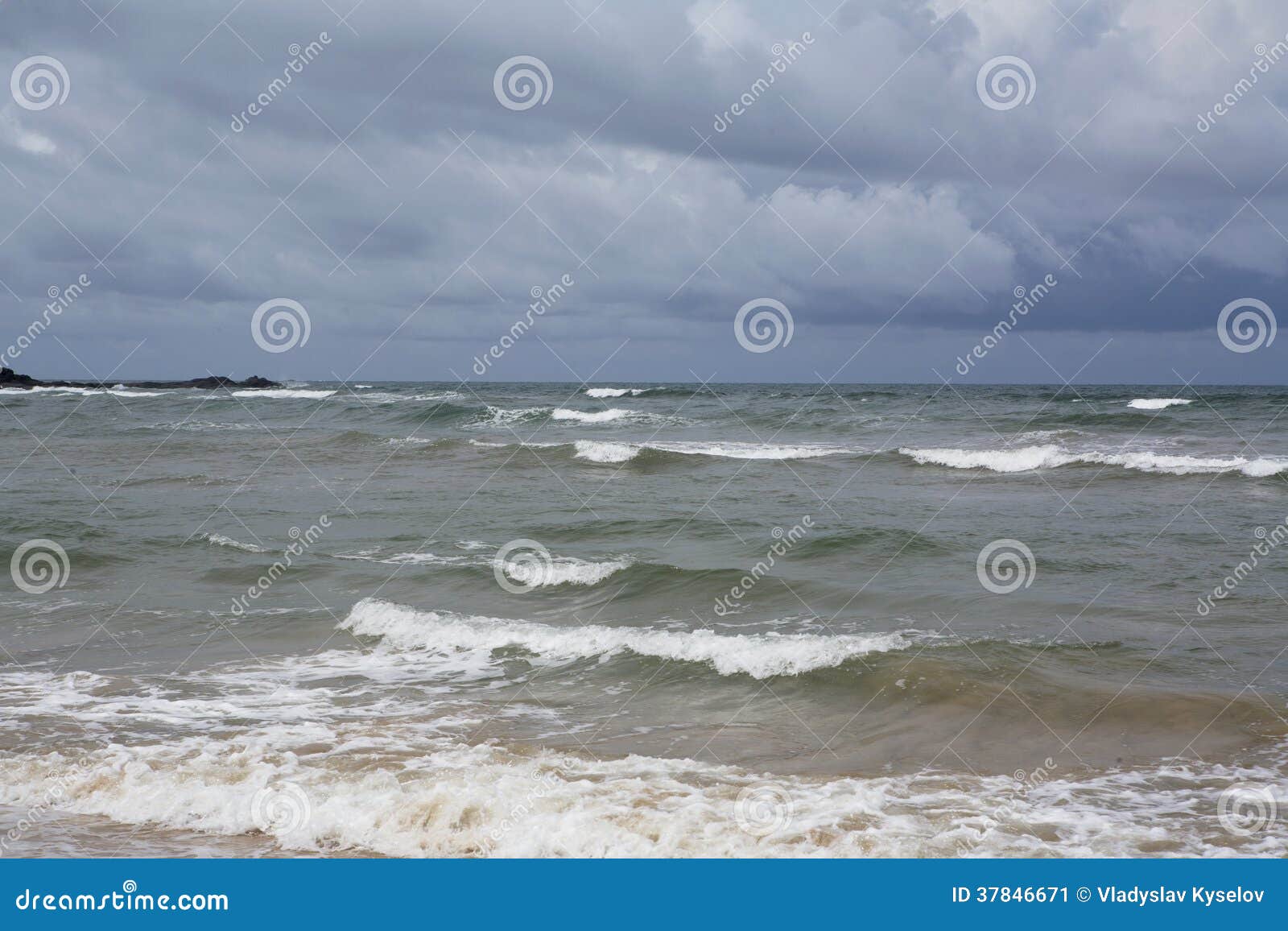Long Line from White Wave on Yellow Tropic Ocean Beach Stock Image ...