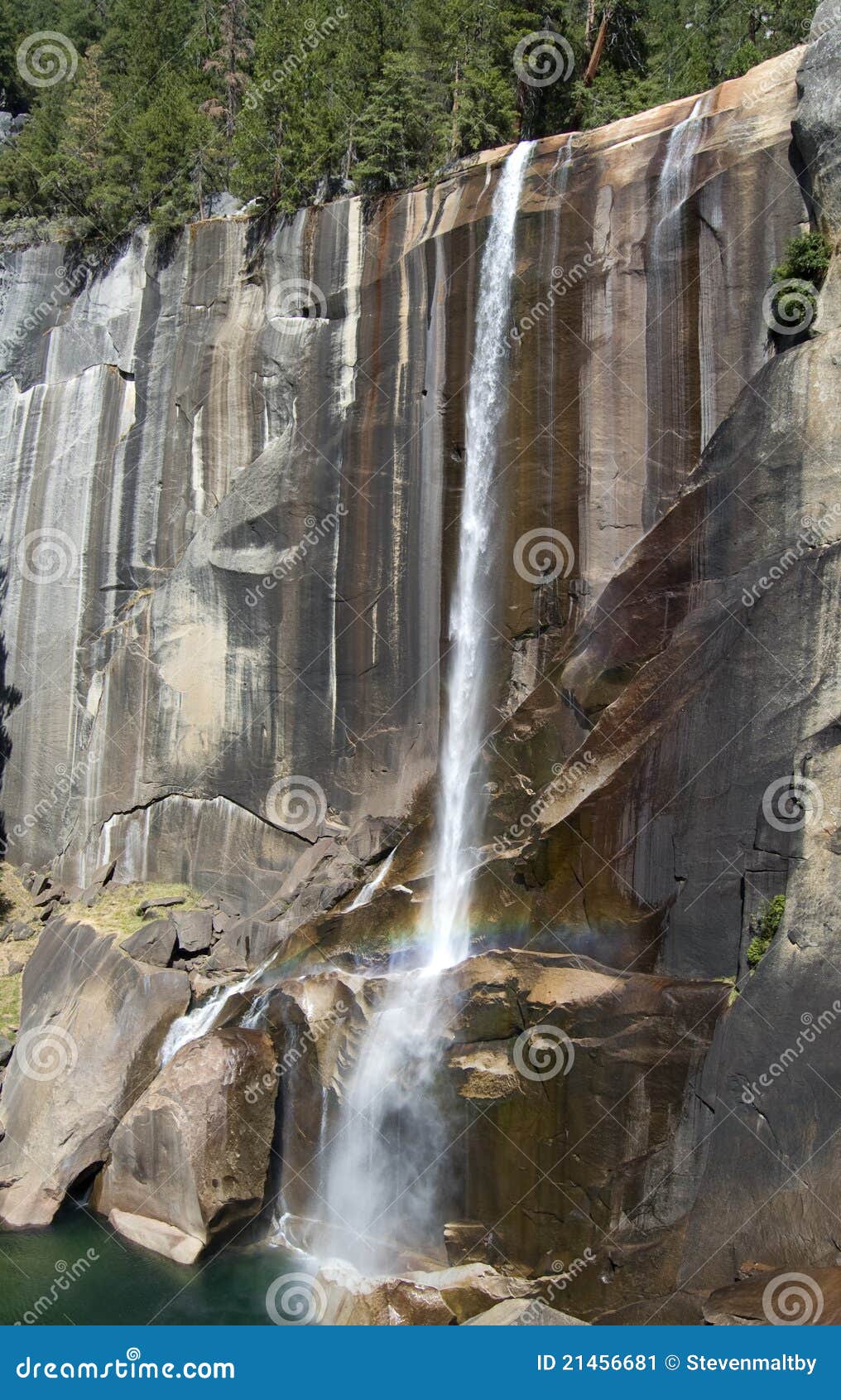 Long Narrow Waterfall; Yosemite Valley Stock Image - Image of waterfall ...