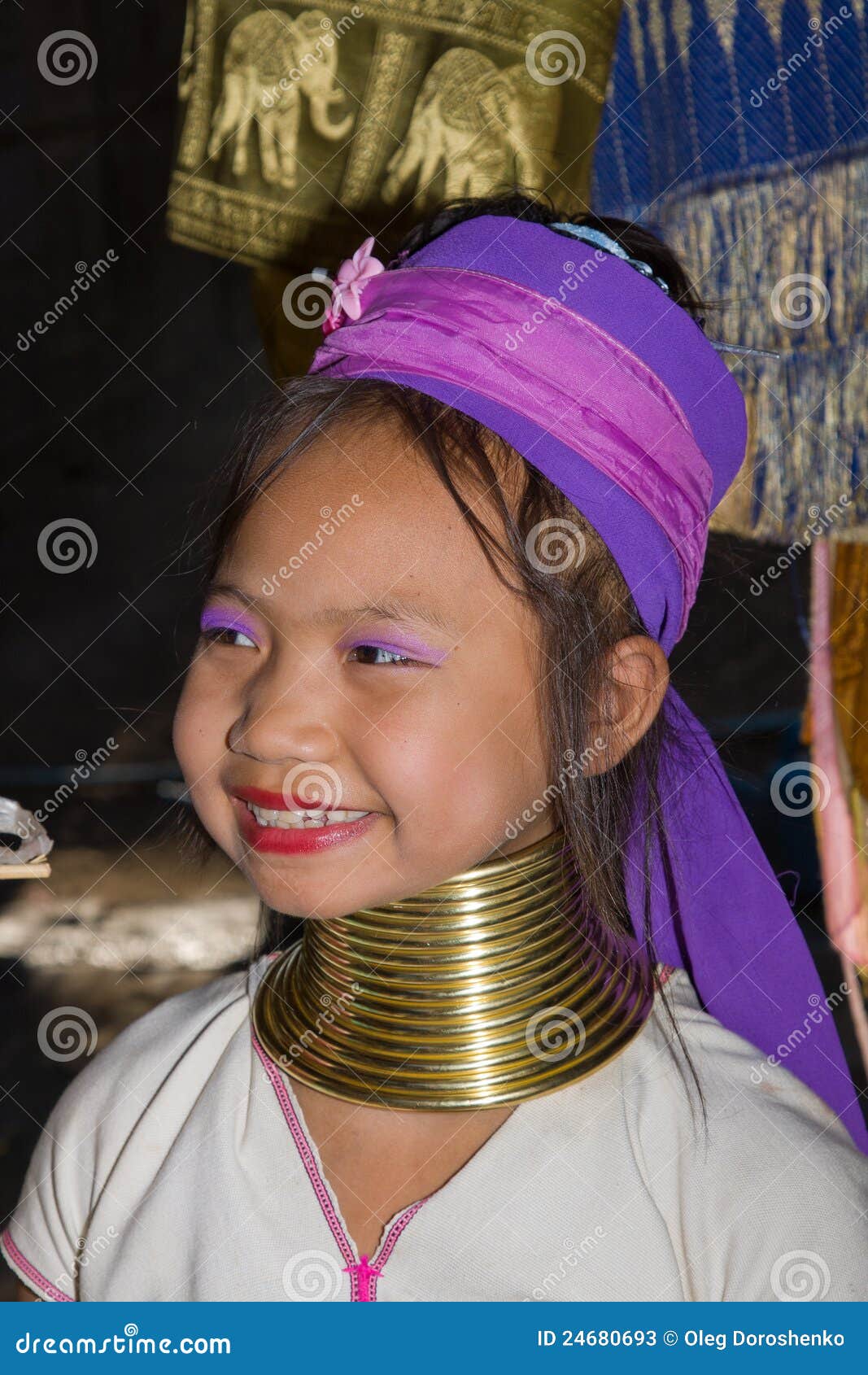 Long neck hill-tribe women editorial stock photo. Image of asia - 24680693