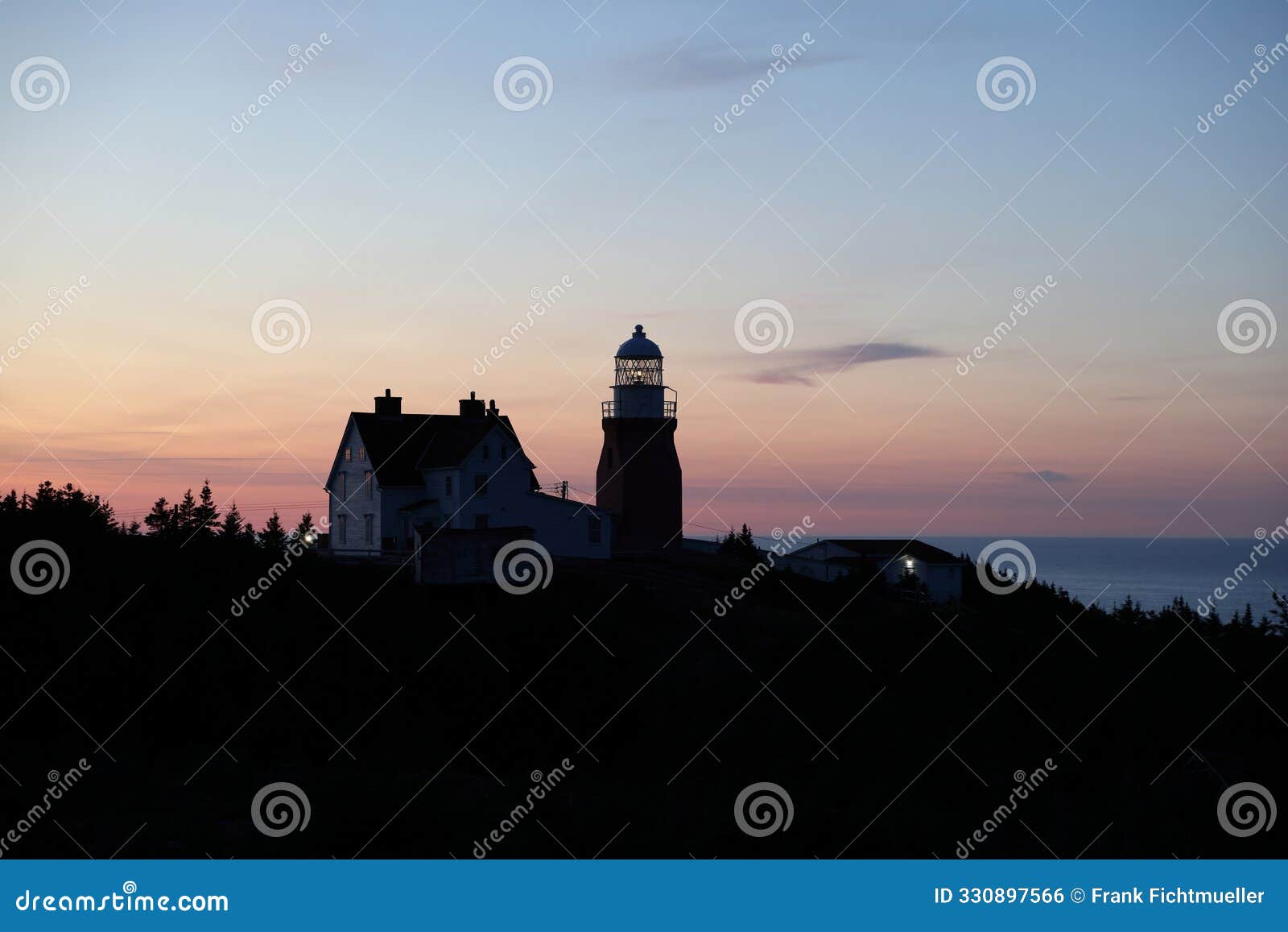 Long Point Lighthouse at Crow Head North Twillingate Island ...