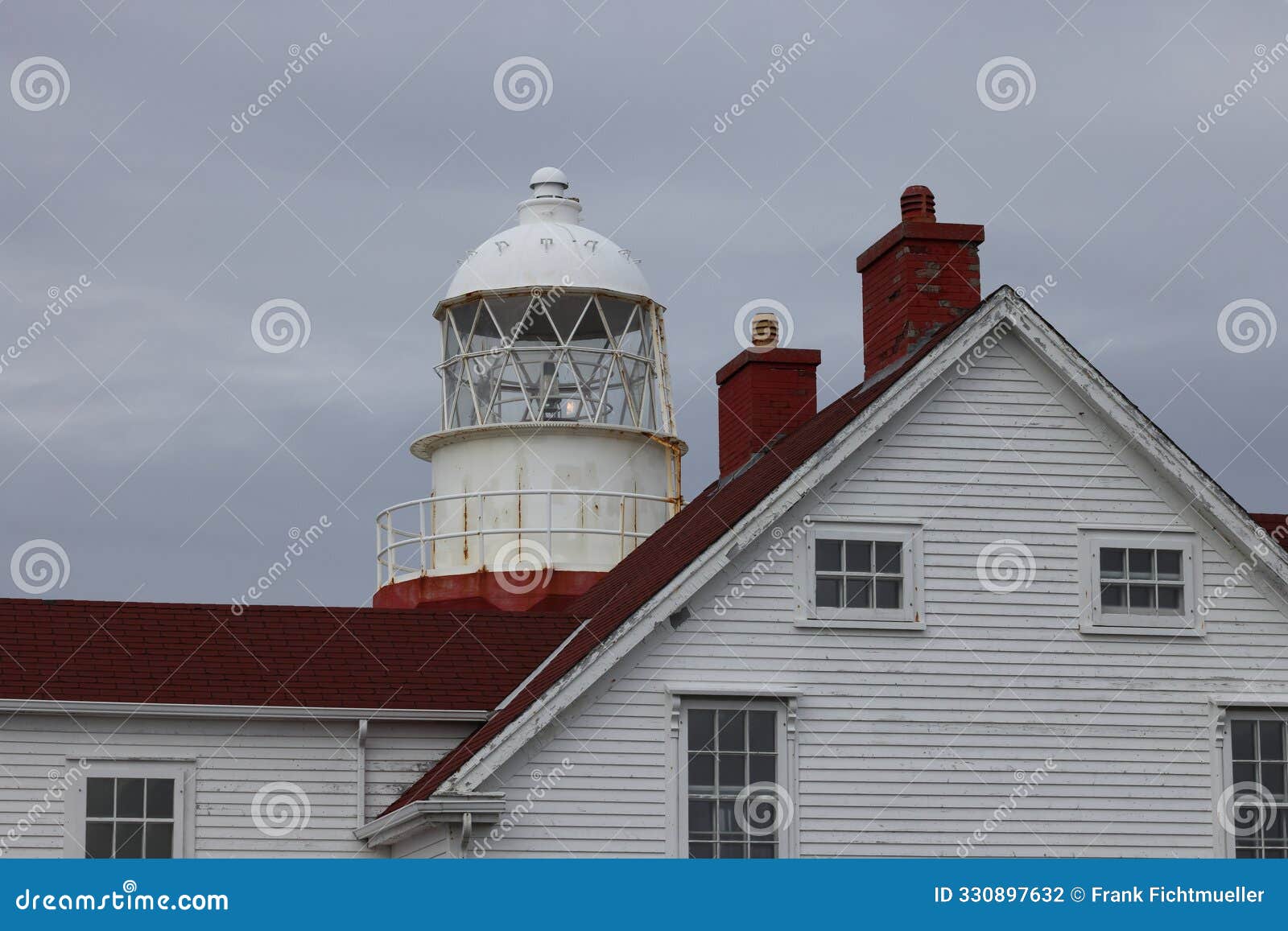 Long Point Lighthouse at Crow Head North Twillingate Island ...