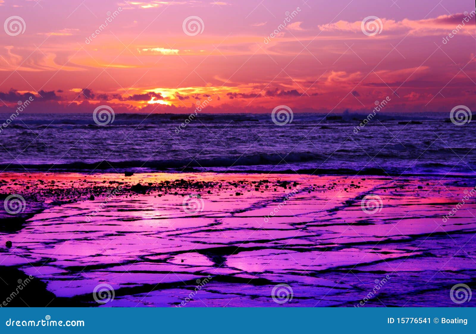 Long Reef Purple Sunrise stock image. Image of ocean - 15776541