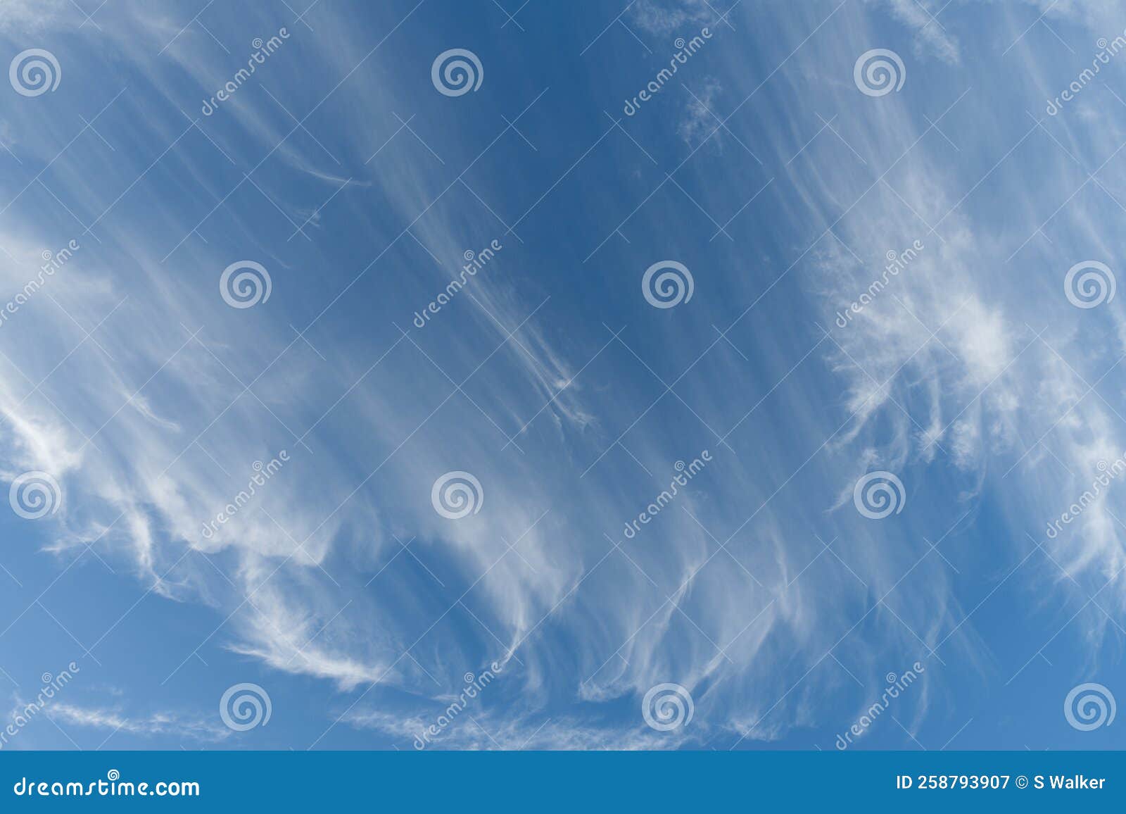 Cirrus Clouds Streaking Downward. Stock Image - Image of blue, mares ...