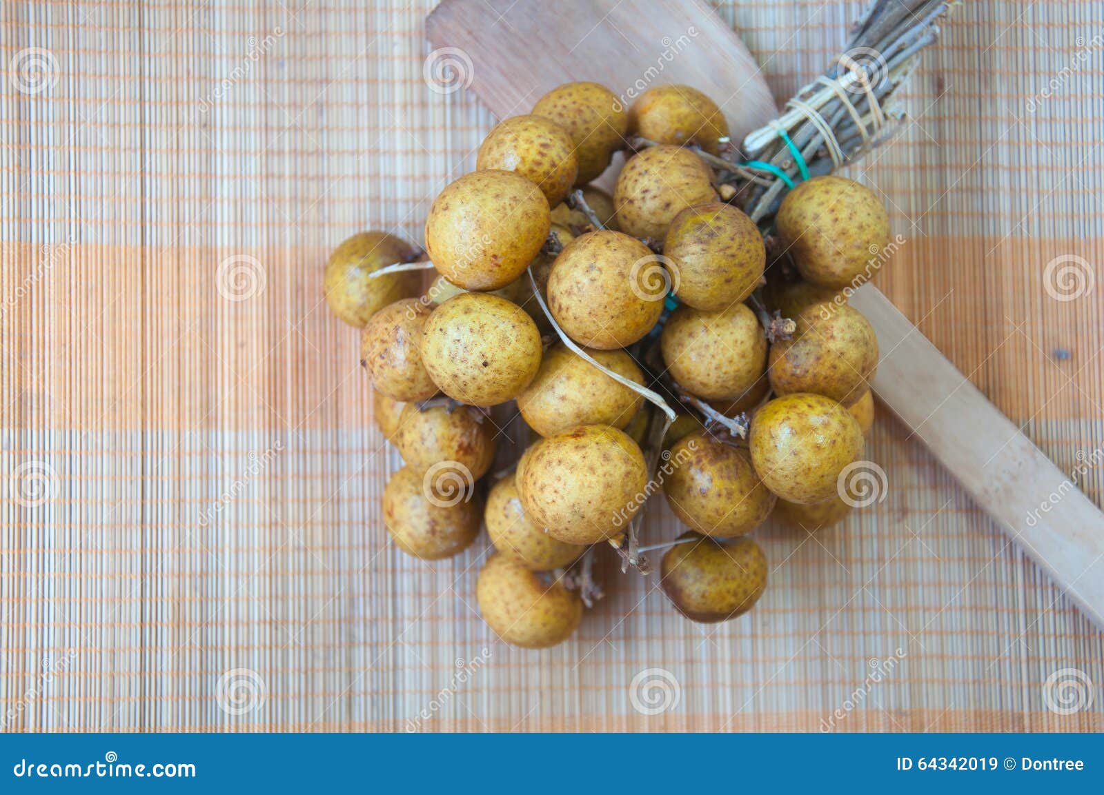 Longan (dimocarpus longan) stock image. Image of flesh - 64342019