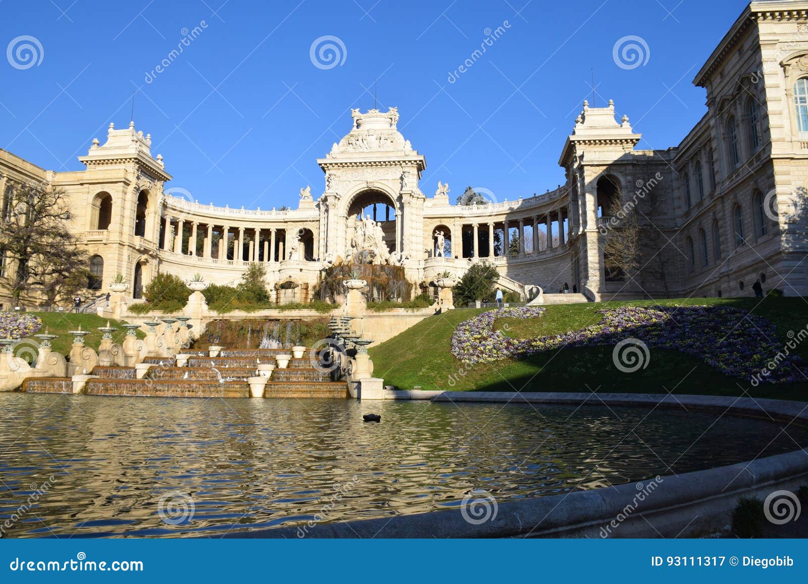 Longchamp Palace and Lake Marseille Editorial Photography - Image of ...
