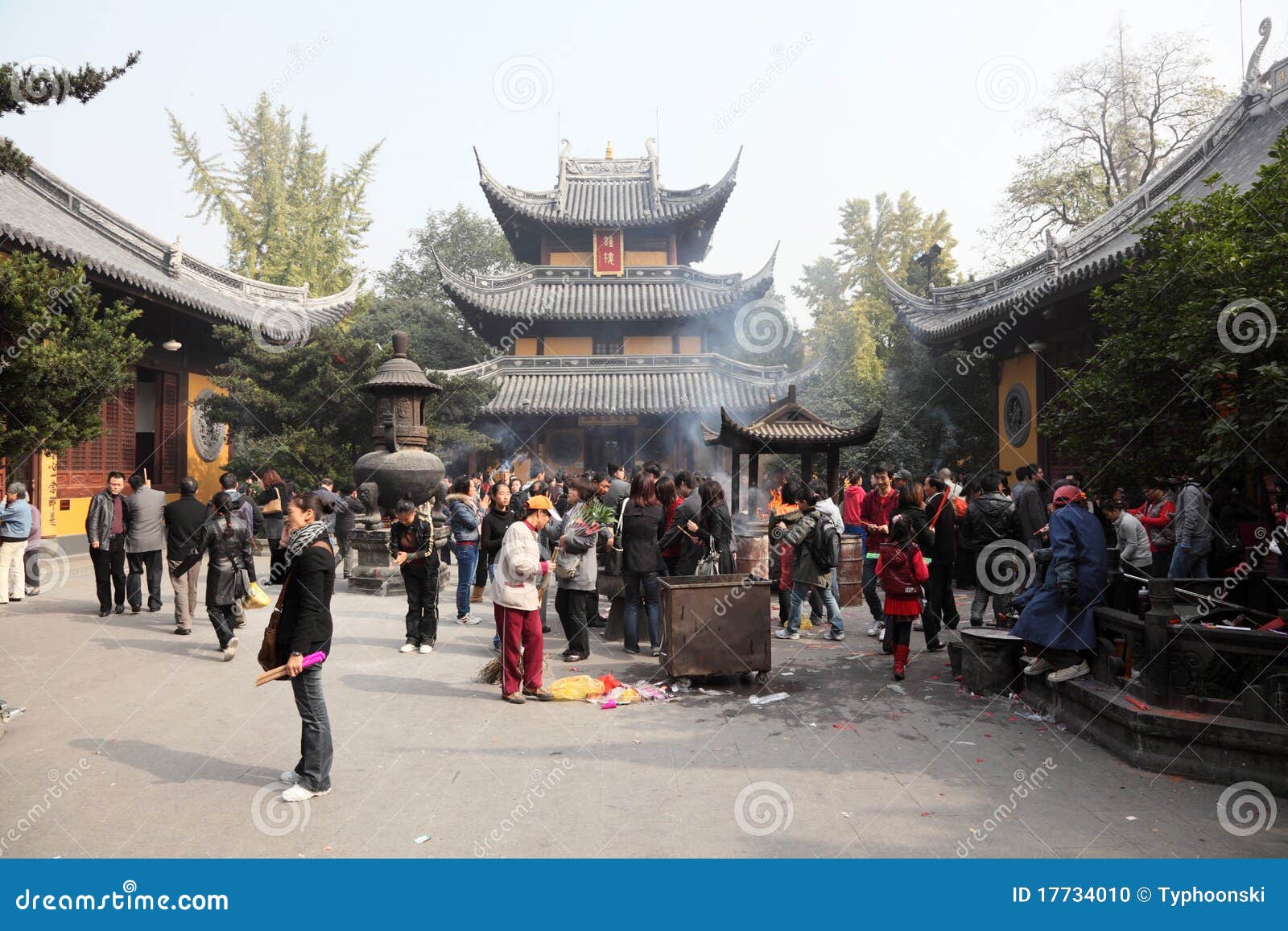 Longhua Temple in Shanghai editorial image. Image of faith - 17734010