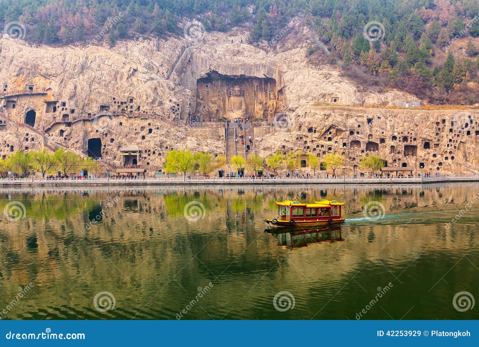 Longmen Grottoes stock image. Image of cave, fengxiansi - 42253929