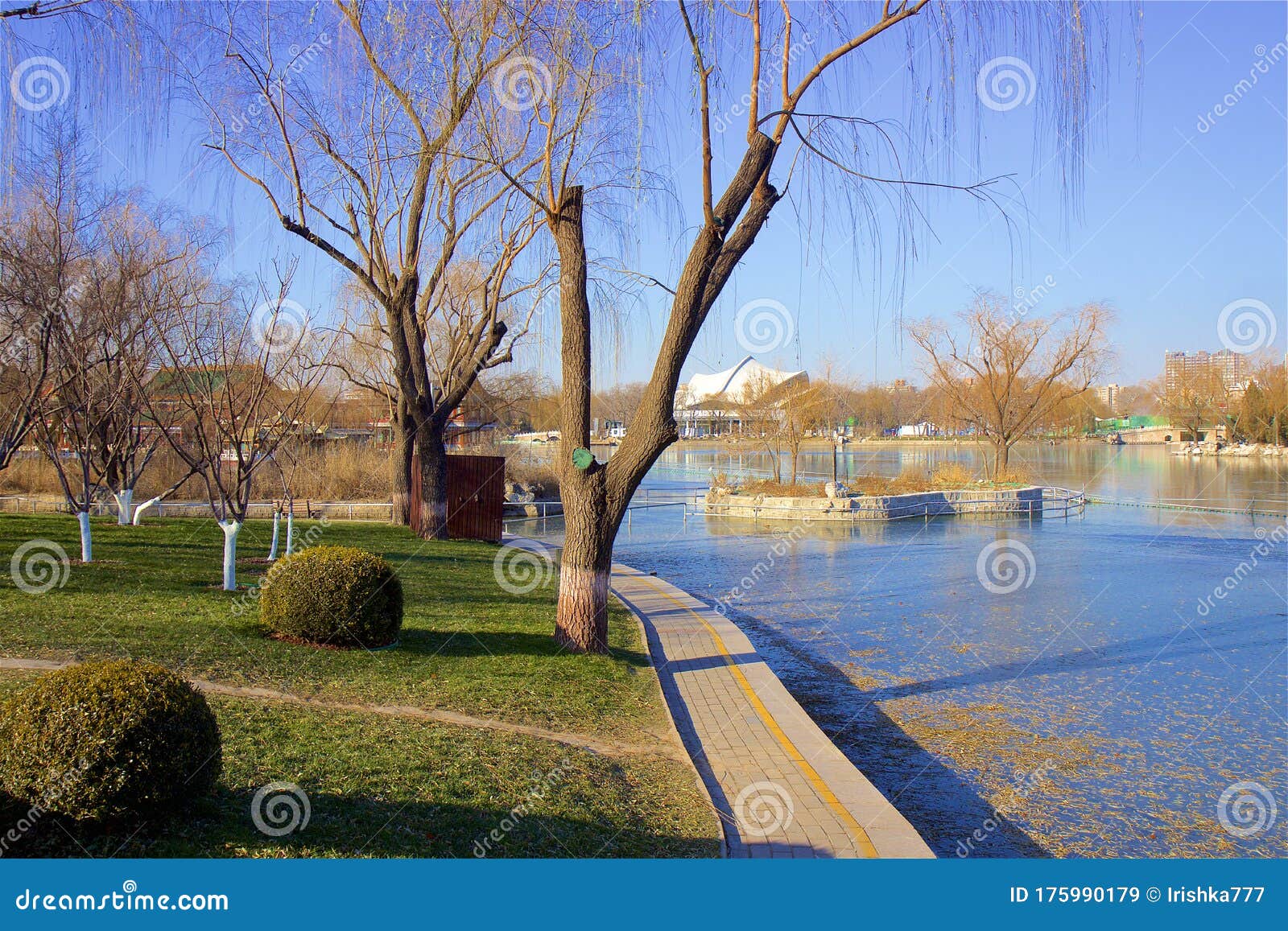 Longtan park, Beijing stock image. Image of autumn, walking - 175990179