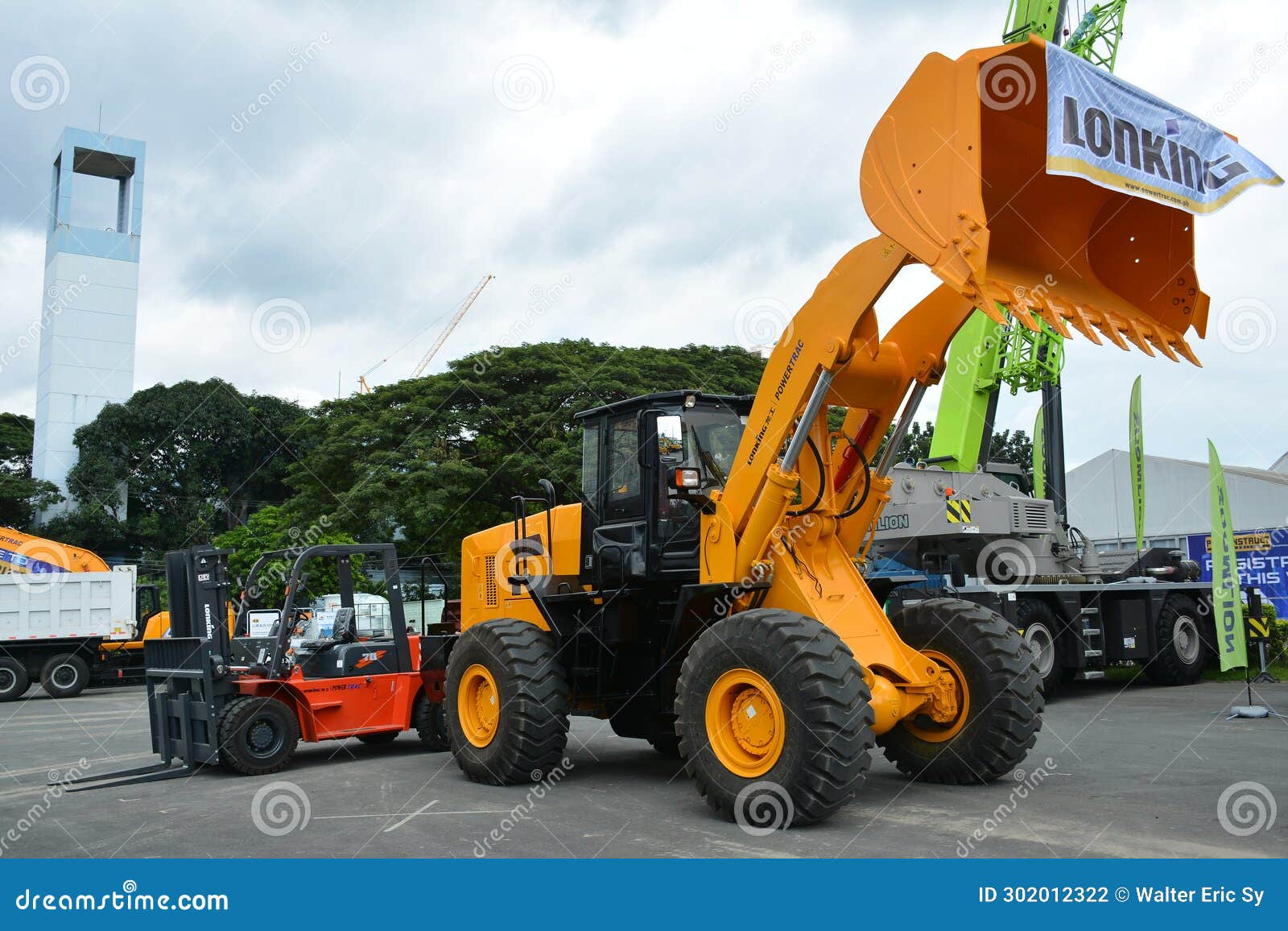 Lonking 860 Wheel Loader at Philconstruct in Pasay, Philippines ...