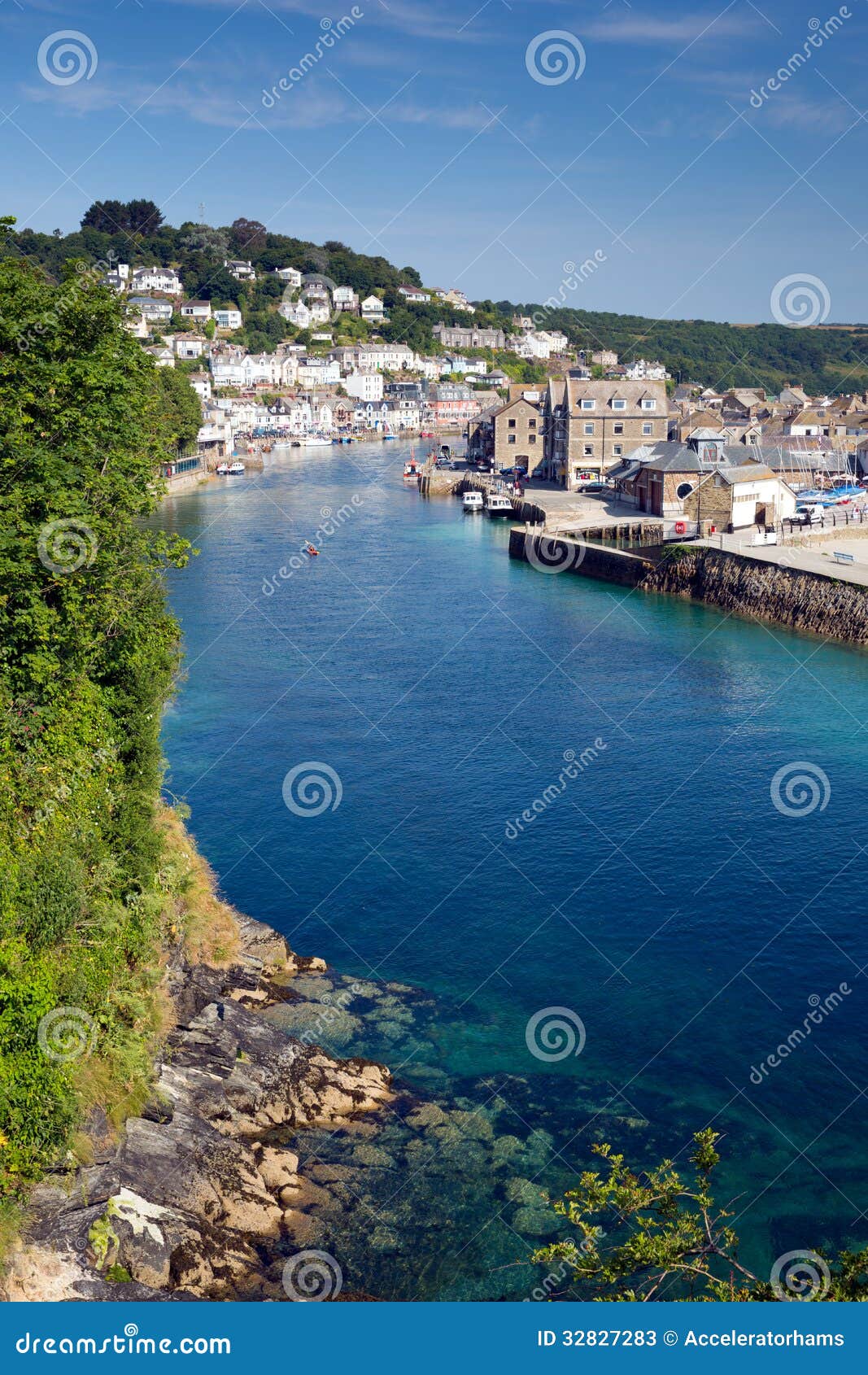 Looe Cornwall England UK fotografering för bildbyråer. Bild av soligt ...
