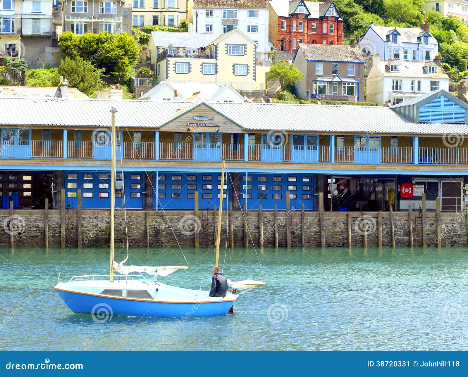 Looe Fish Market, Looe, Cornwall. Editorial Photo - Image of fishermen ...