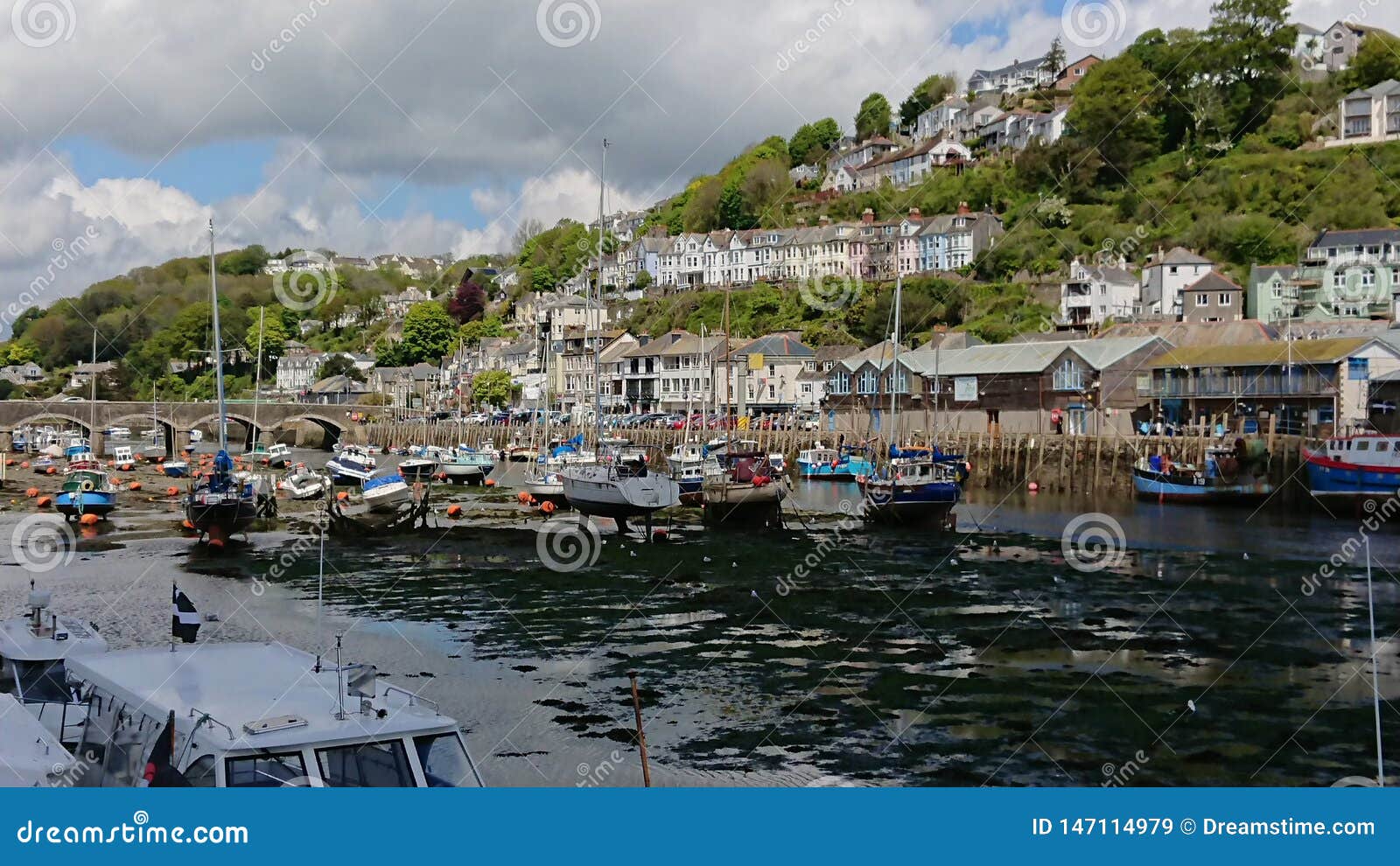 Looe Harbour editorial stock image. Image of fishing - 147114979